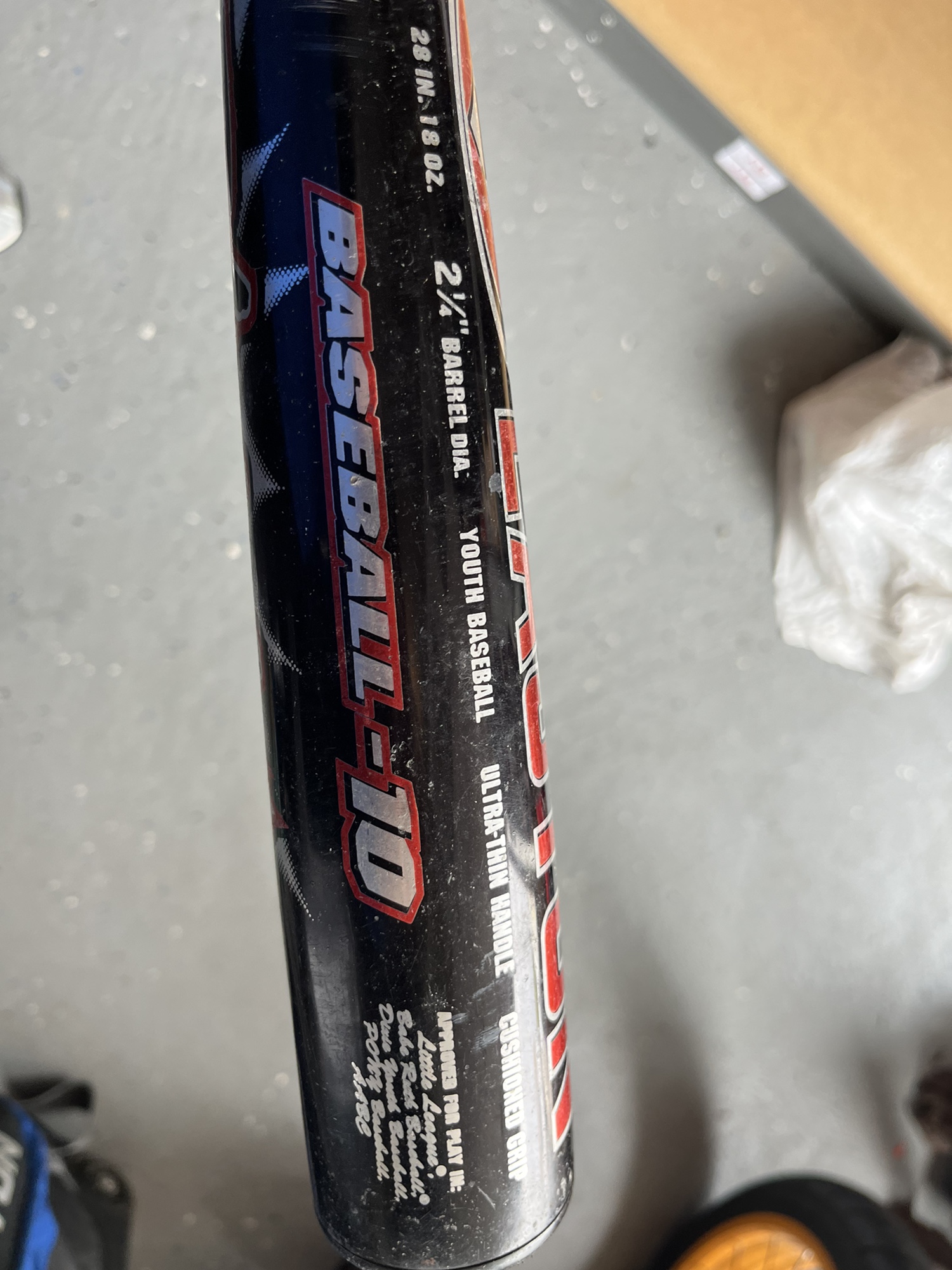Easton (-10) 18 oz 28" Black Magic Bat | SidelineSwap