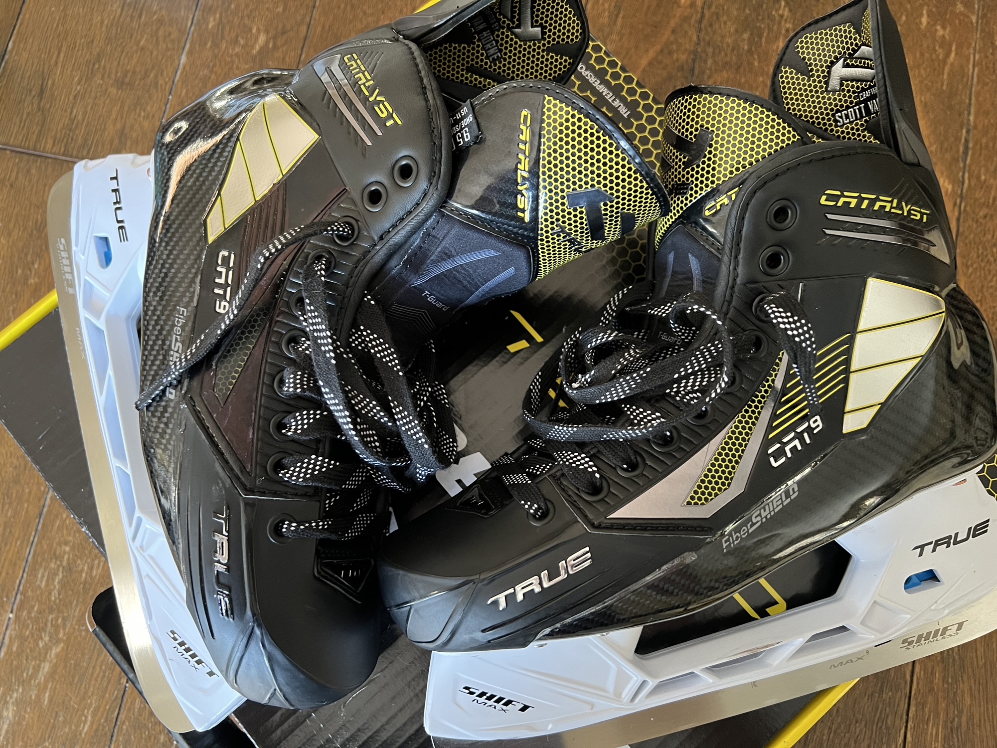 TRUE CATALYST 9X HOCKEY SKATES | SidelineSwap