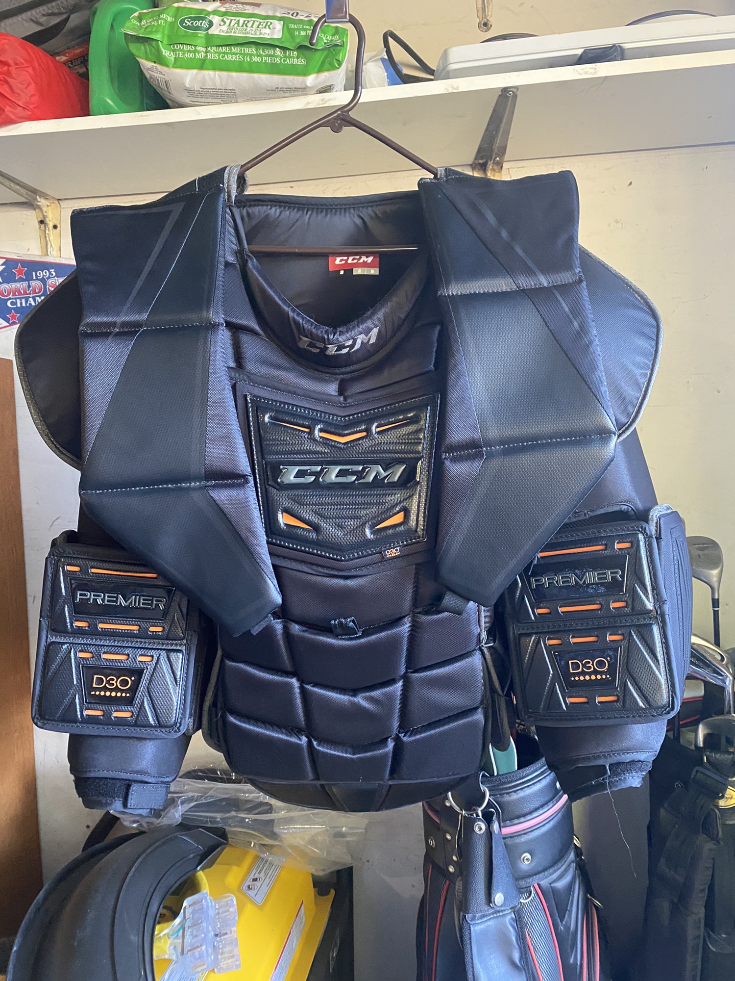 Ccm Premier Pro LE hockey goalie chest arm protector pad Size XL Black ...