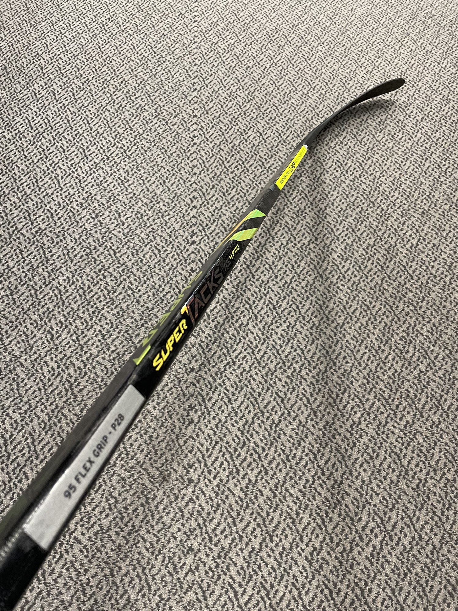 CCM AS4 Pro 95 flex P28 curve left hand stick | SidelineSwap