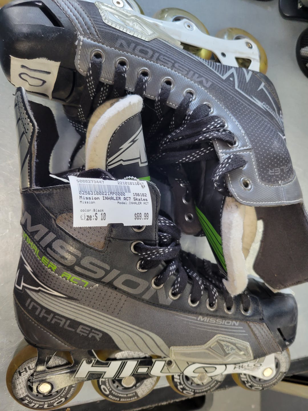Used Mission Inhaler Ac7 Senior 10 Roller Hockey Skates | SidelineSwap