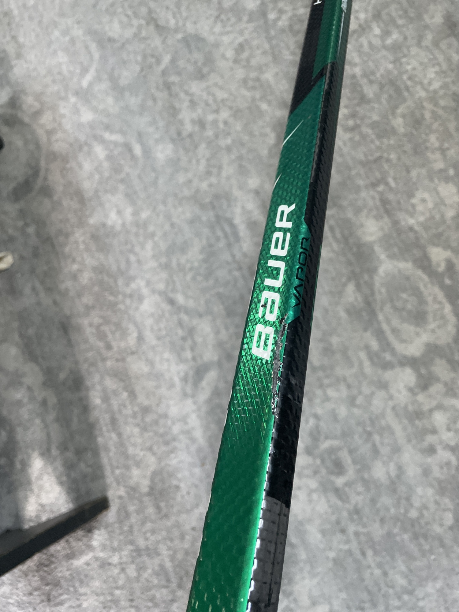 Intermediate Right Handed P92M Pro Stock Vapor Hyperlite Hockey Stick ...