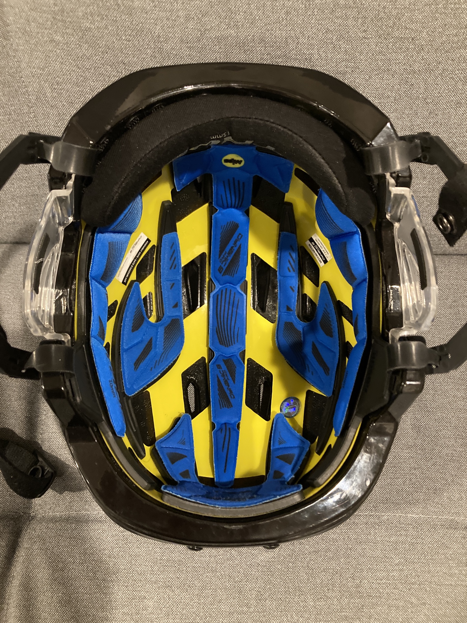 True Dynamic 9 Pro Hockey Helmet | SidelineSwap