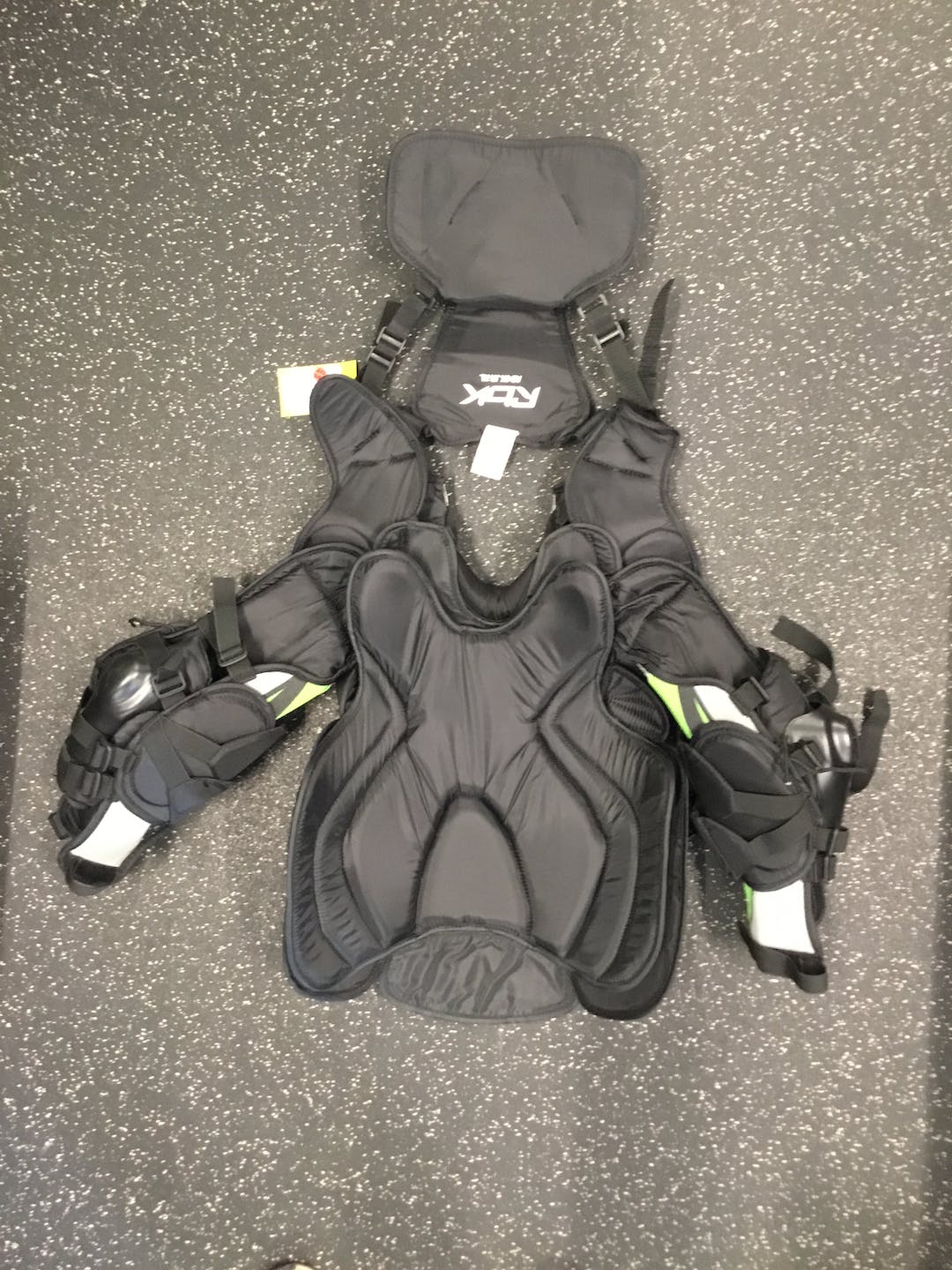 Used Goalie Body Armor Jr Xl | SidelineSwap