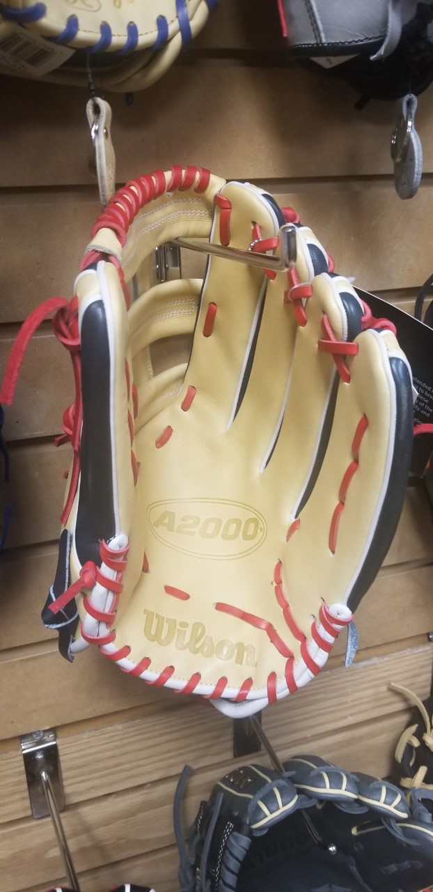 New Custom Wilson A2000 1799 April 2022 GOTM Right Hand Throw 12.75 ...