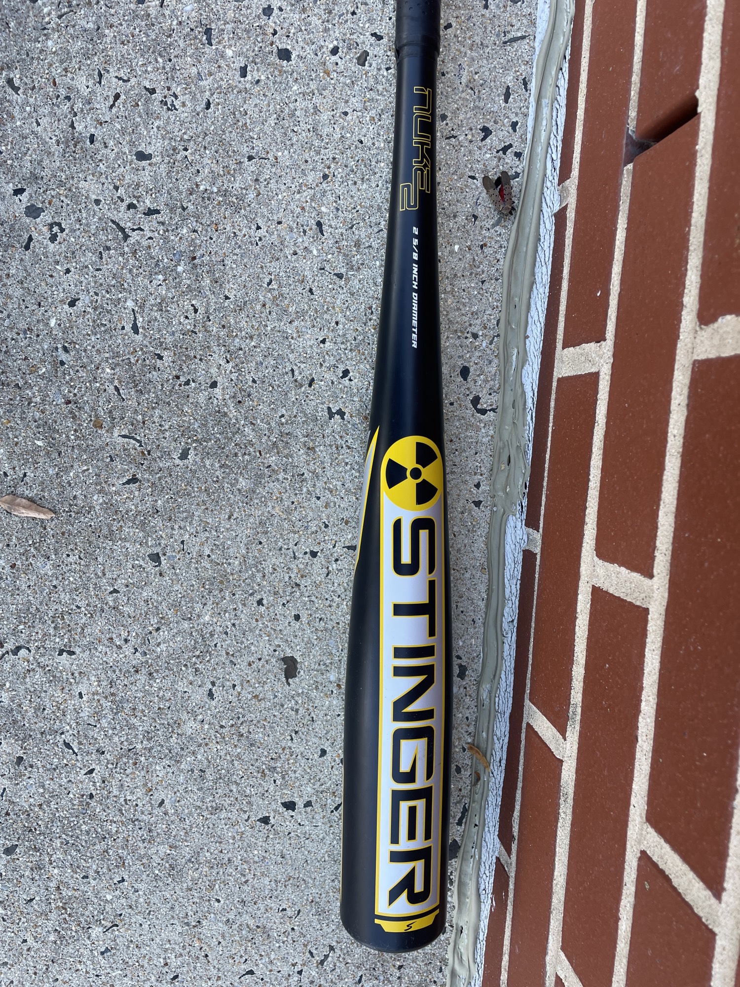 Used BBCOR Certified Stinger Nuke 2 Alloy Bat -3 28OZ 31" | SidelineSwap