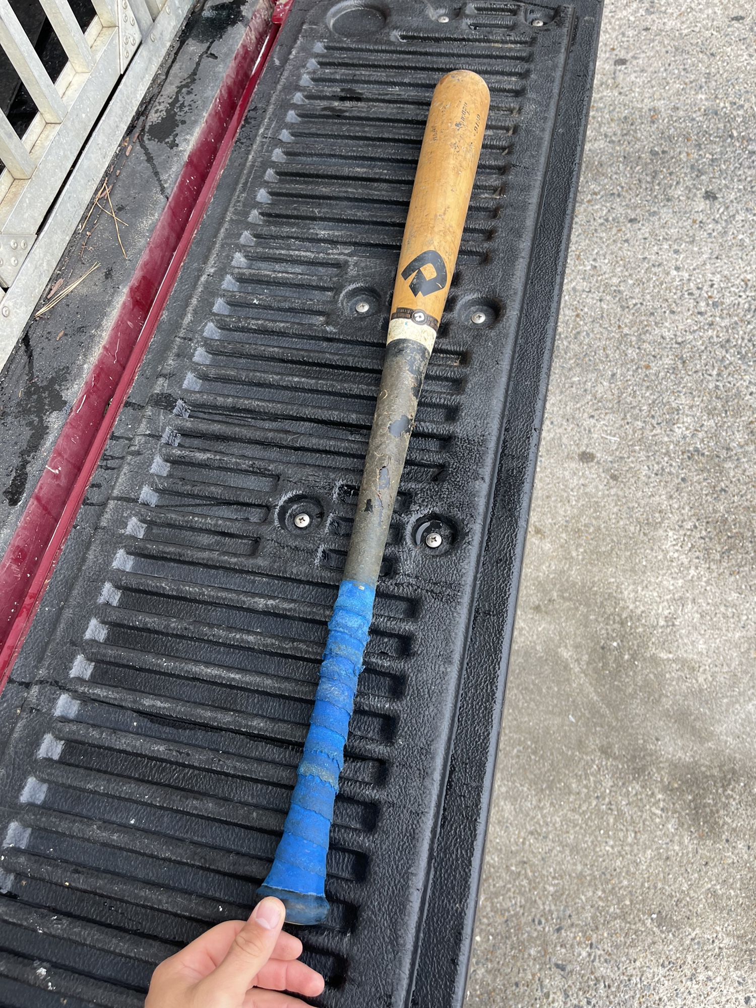 Used DeMarini (-3) 29 oz 32" D110 Pro Maple Bat | SidelineSwap