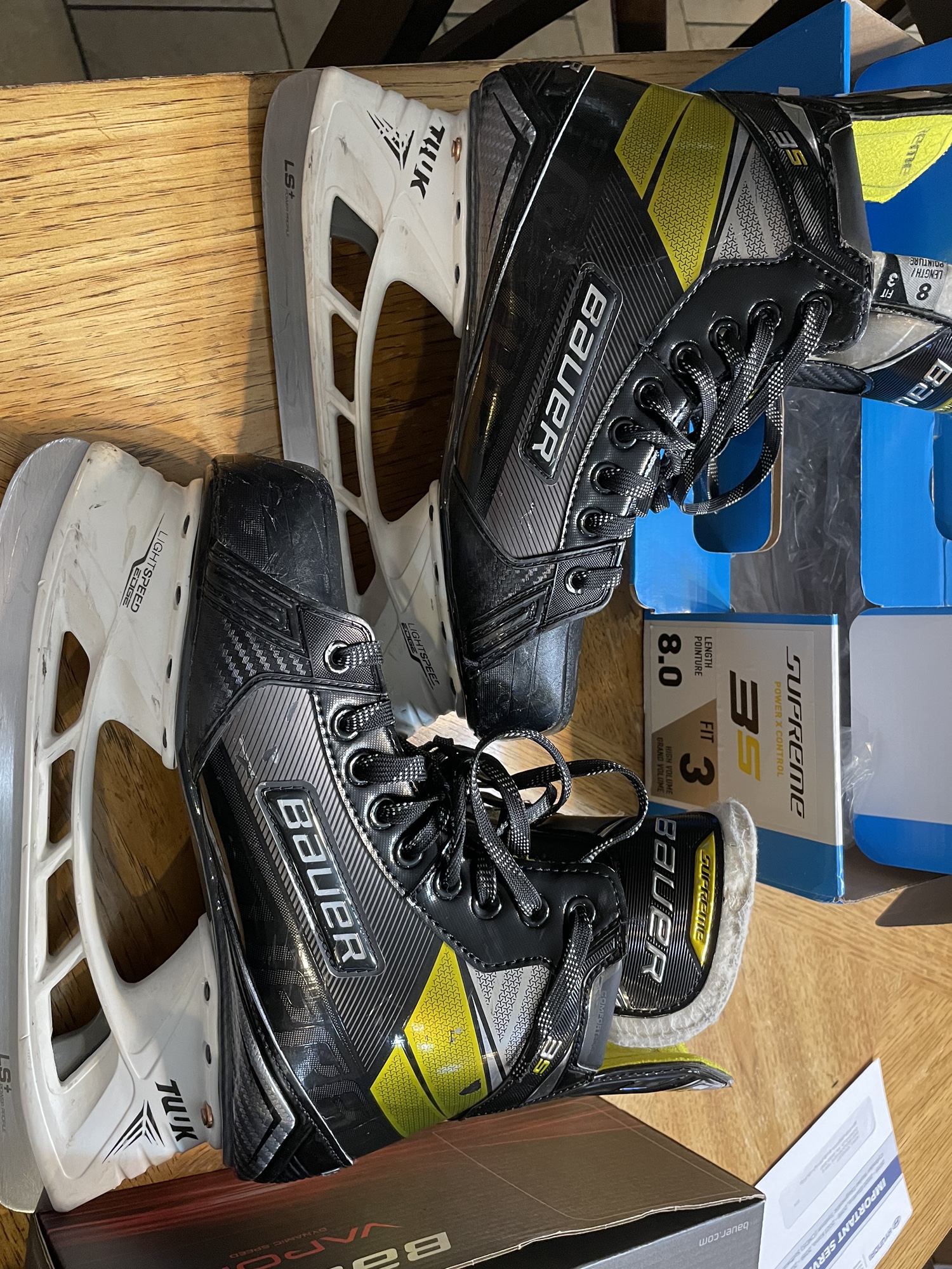 Bauer Extra Wide Width Size 8 Supreme 3S Hockey Skates | SidelineSwap