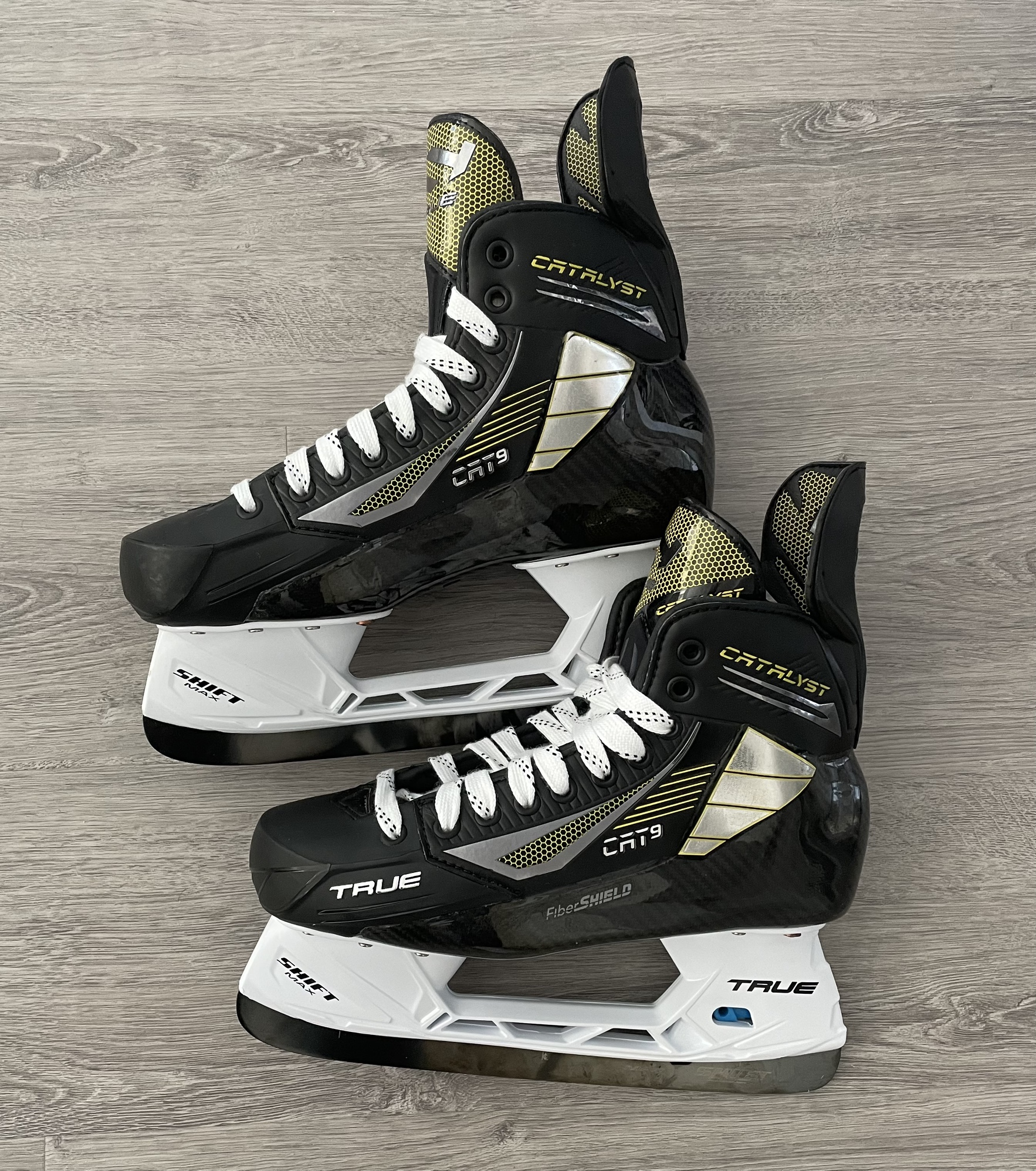 Lightly Used TRUE Catalyst 9 Skates 8.5R | SidelineSwap
