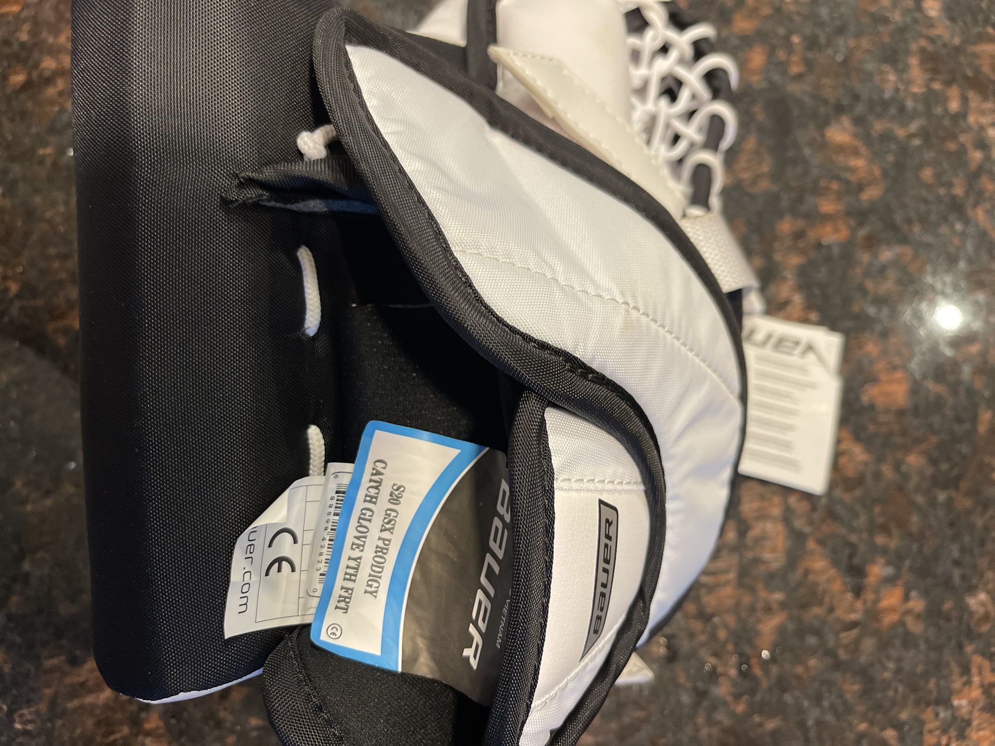 BAUER GSX PRODIGY GOALIE GLOVE - YOUTH | SidelineSwap