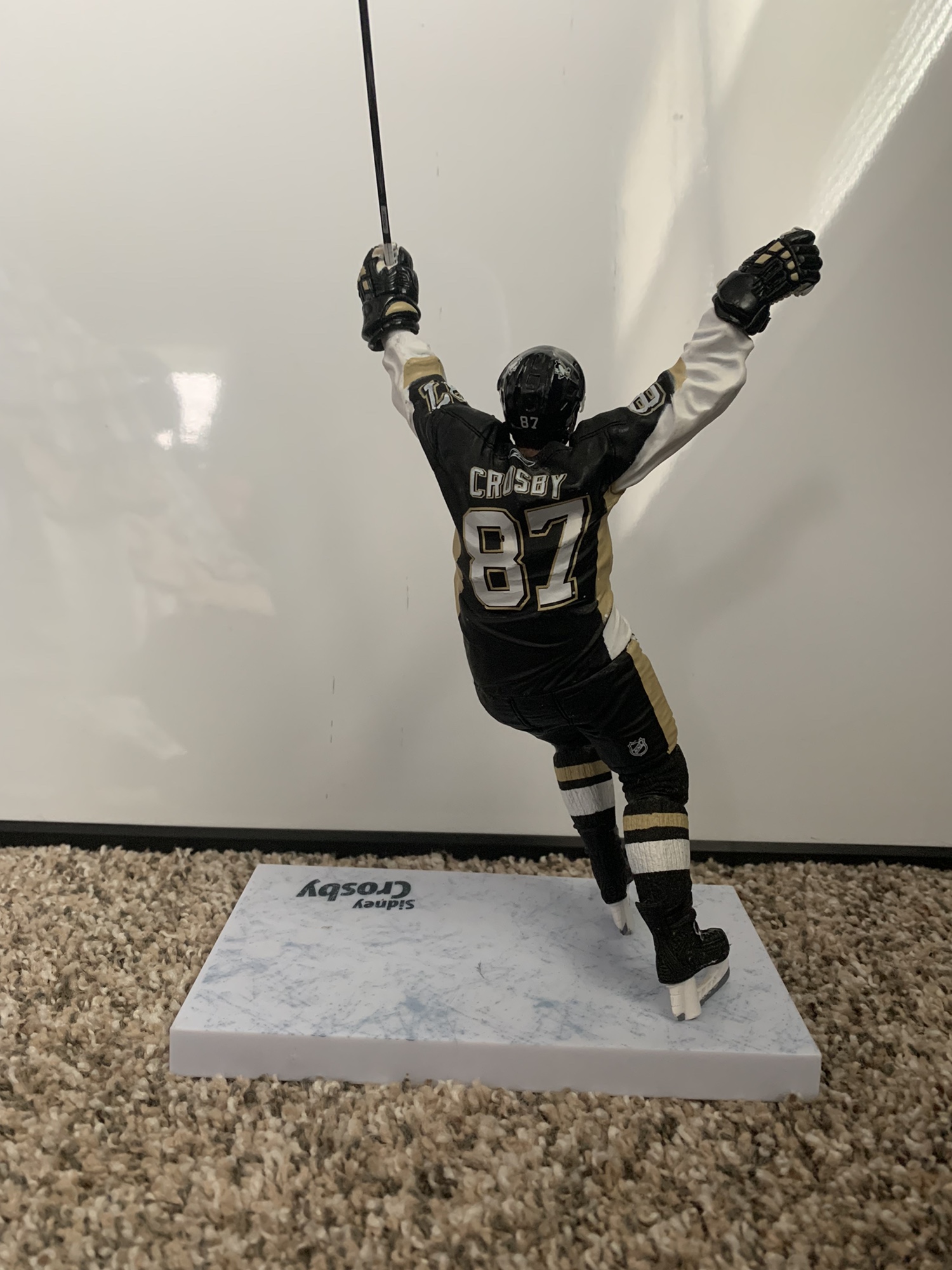 Sidney Crosby Penguins Figurines | SidelineSwap