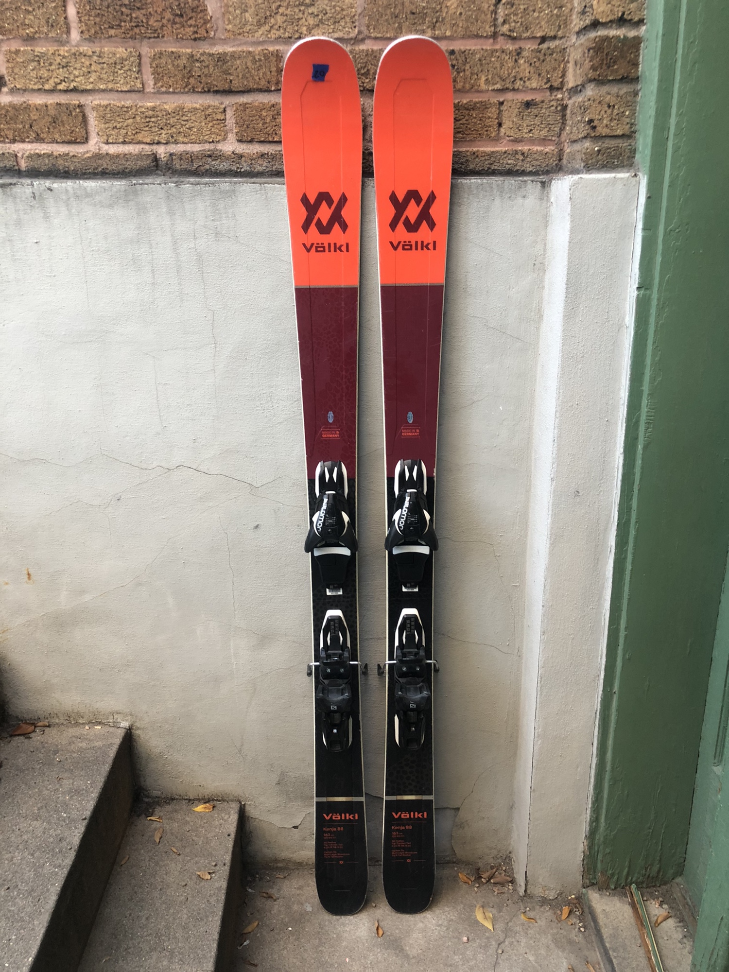 Volkl Kenja 88 163cm with Adjustable Salomon Gripwalk Bindings | SidelineSwap