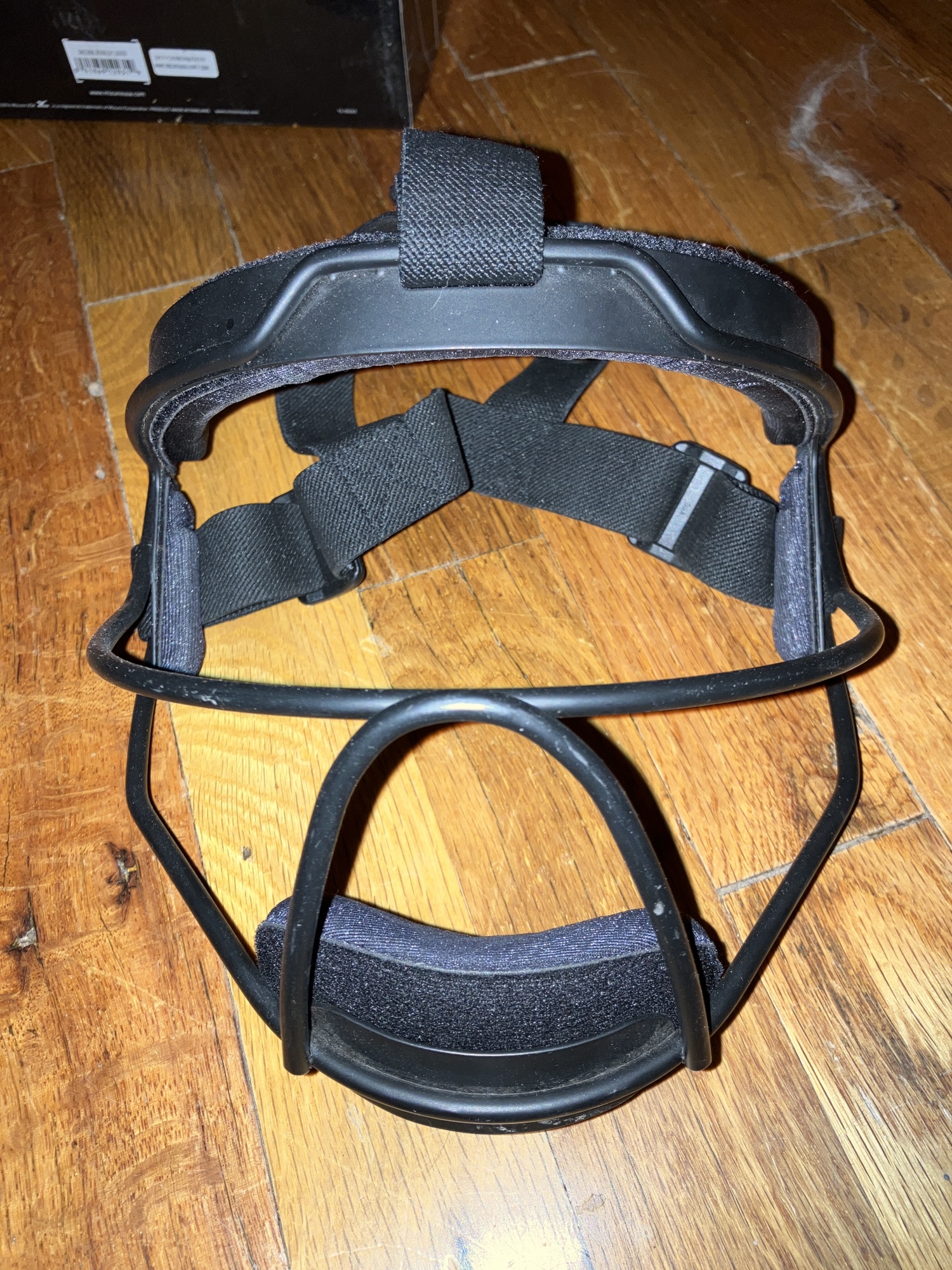 Mizuno infielders mask- softball | SidelineSwap