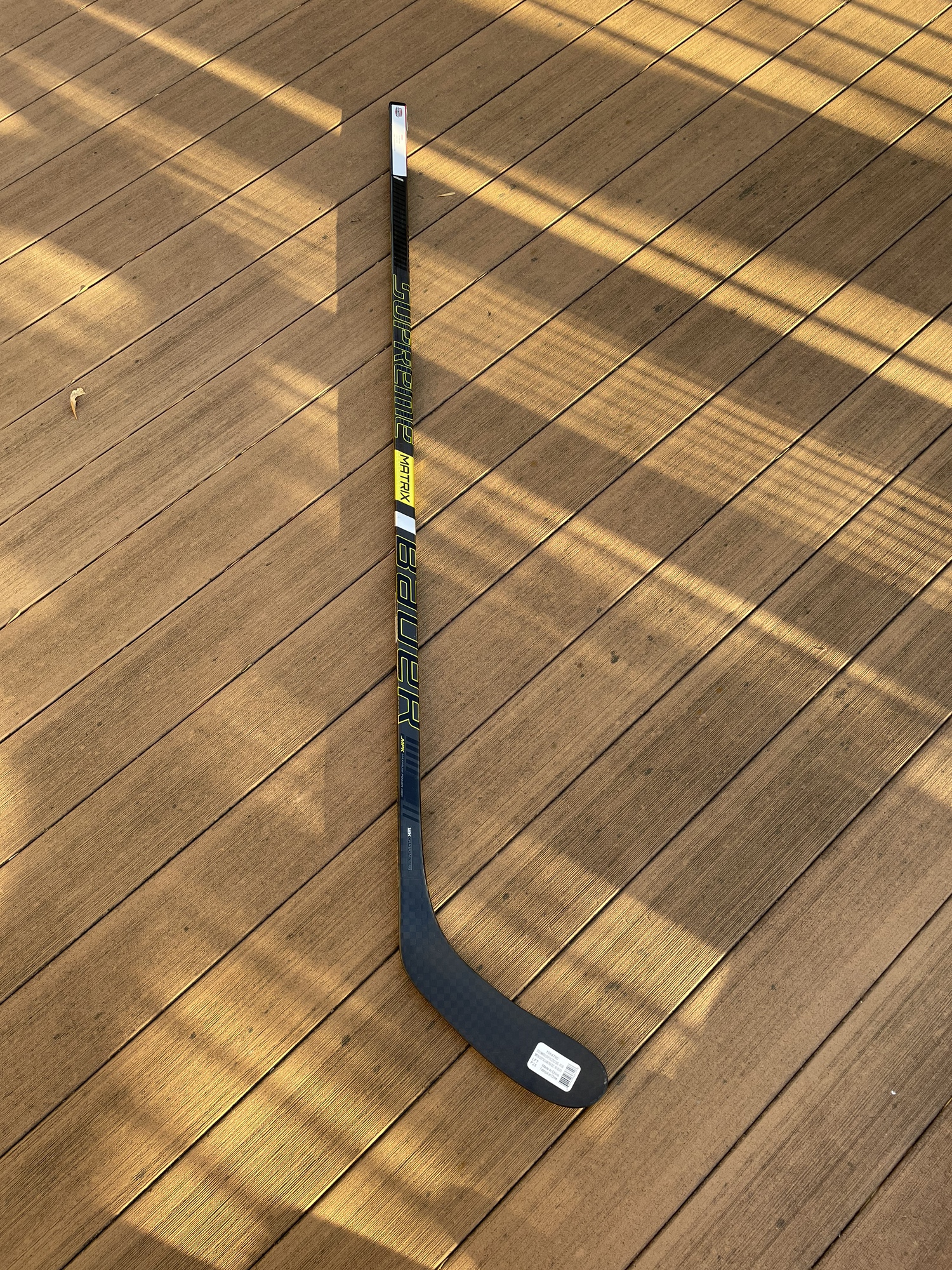 New Intermediate Bauer Left Hand Supreme Matrix Hockey Stick P28 ...