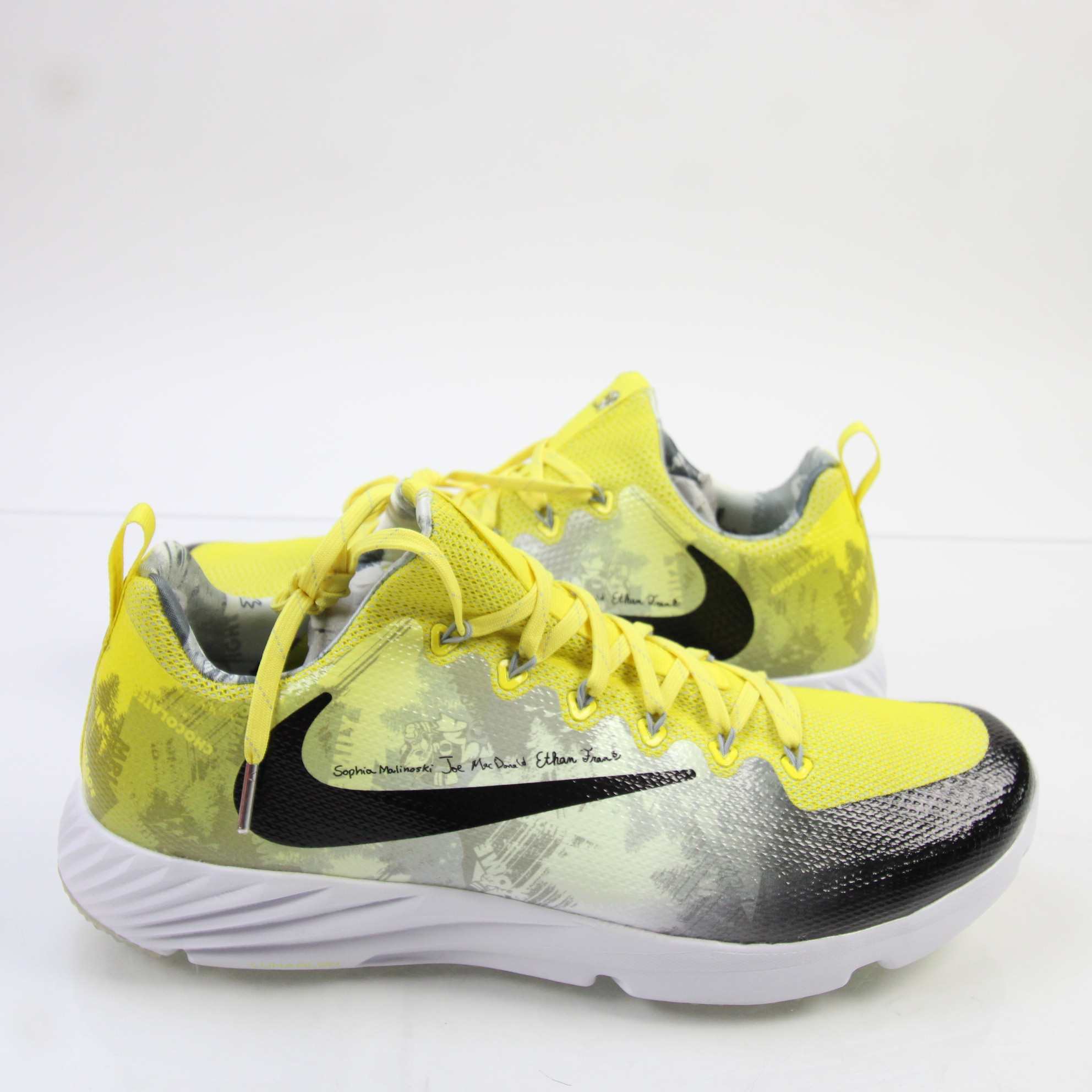 Oregon Ducks Nike Vapor Turf Cleat Men's Yellow/White New 15 | SidelineSwap