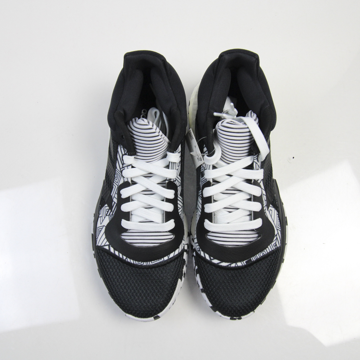 adidas Basketball Shoe Men's Black/White New without Box 9 | SidelineSwap