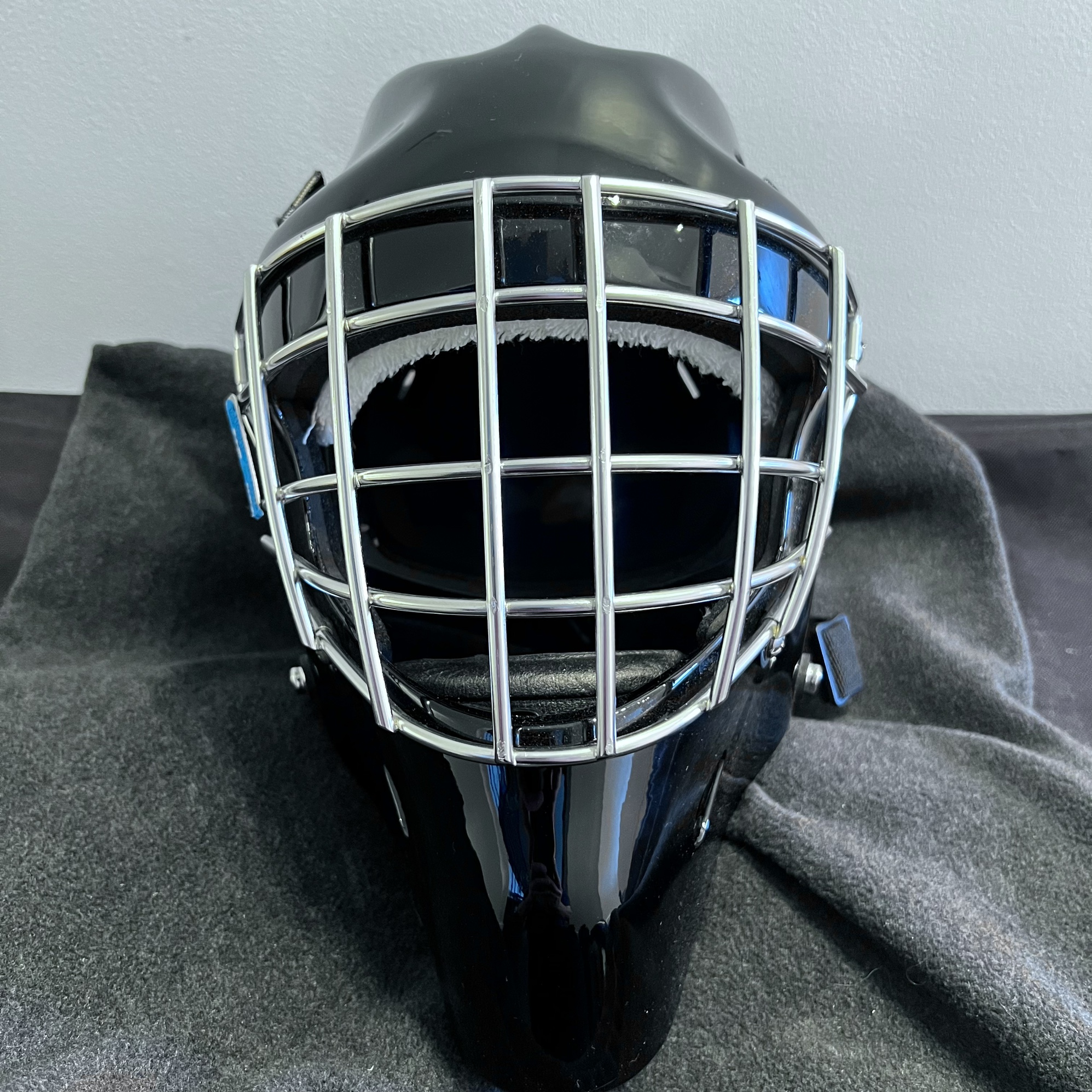 New Hackva Pro Carbon Goalie Mask | SidelineSwap