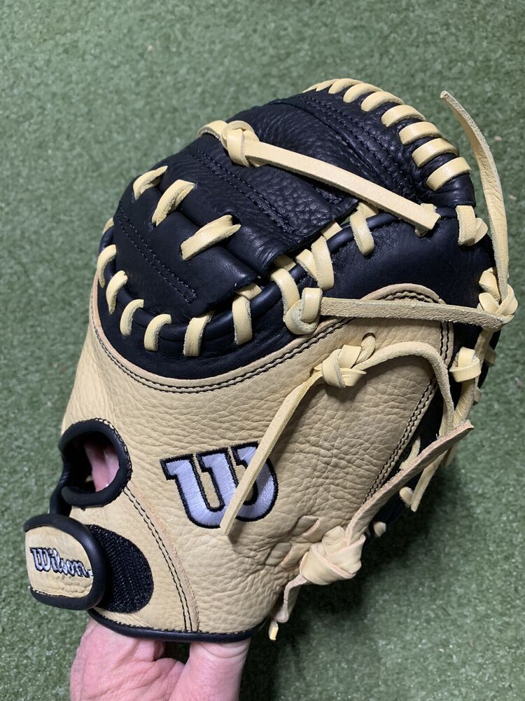 Wilson A1000 CM33 33" Baseball Catcher's Mitt ~ RHT ~ New WBW10014233 ...