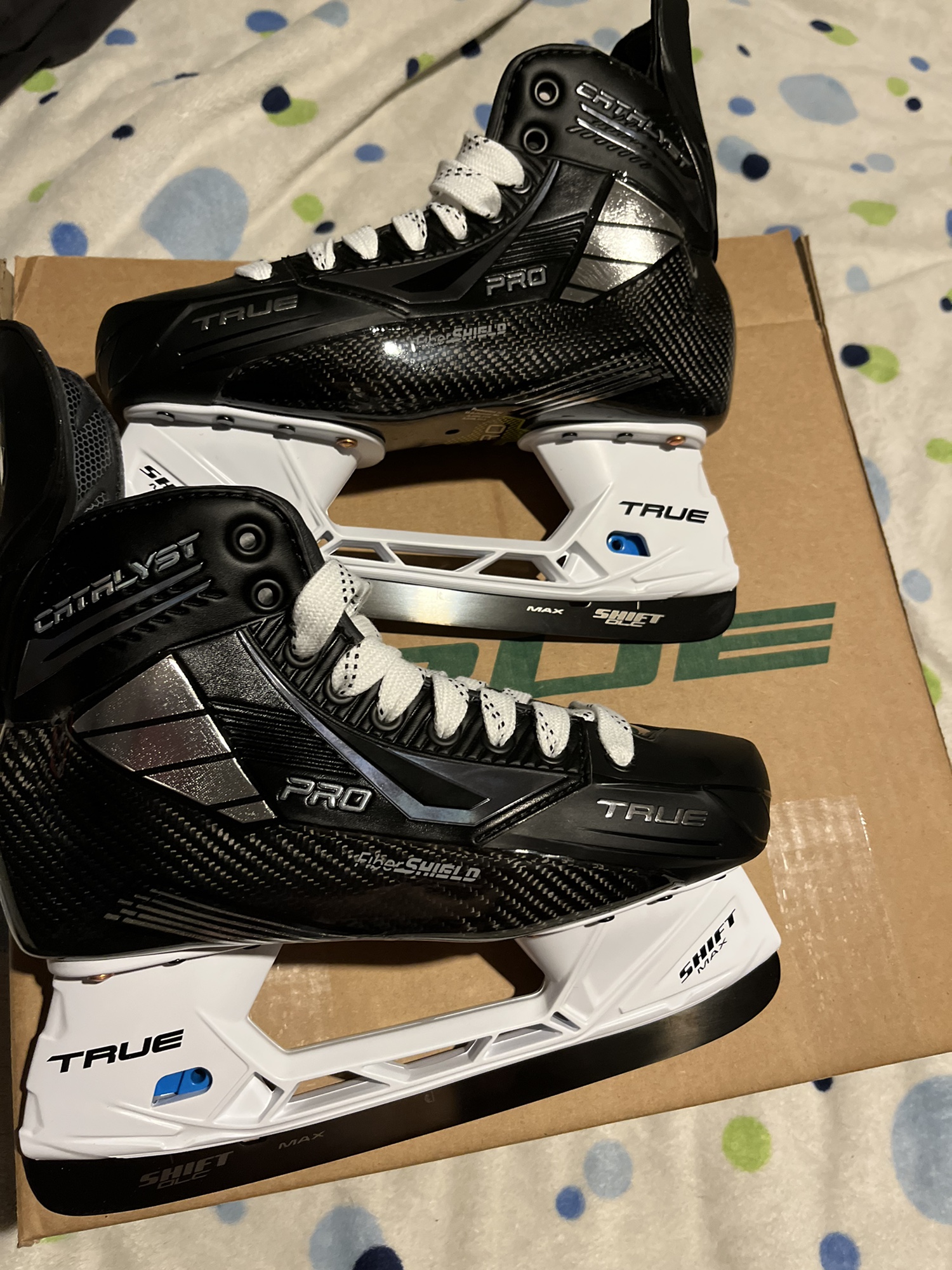 TRUE CATALYST PRO SKATES SIZE 7 | SidelineSwap