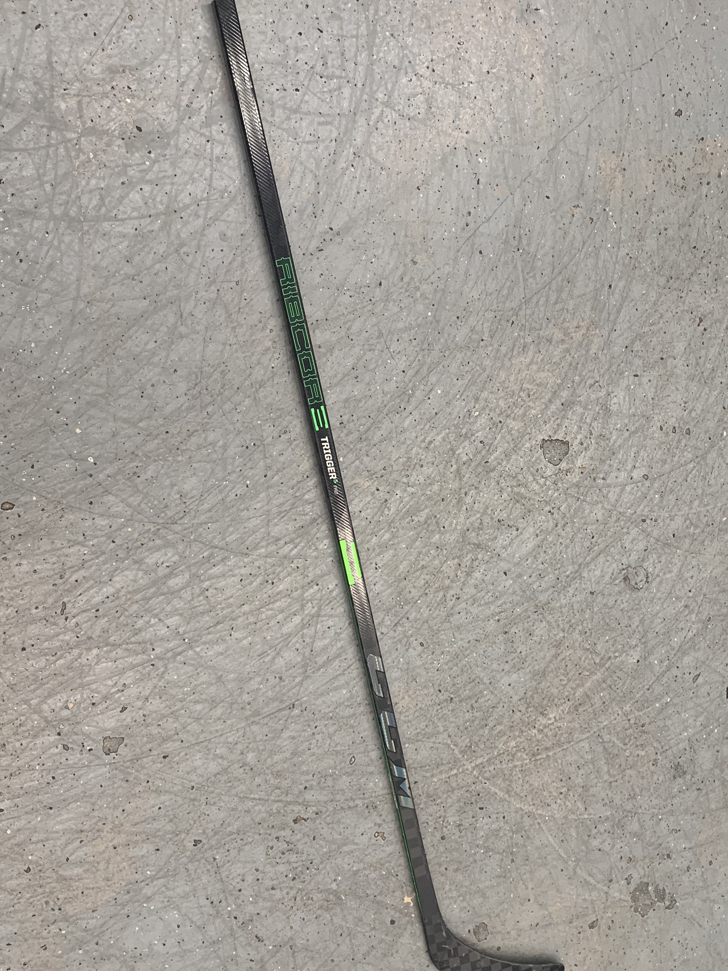 Senior Right Handed P92 Pro Stock JetSpeed FT3 Pro Hockey Stick ...