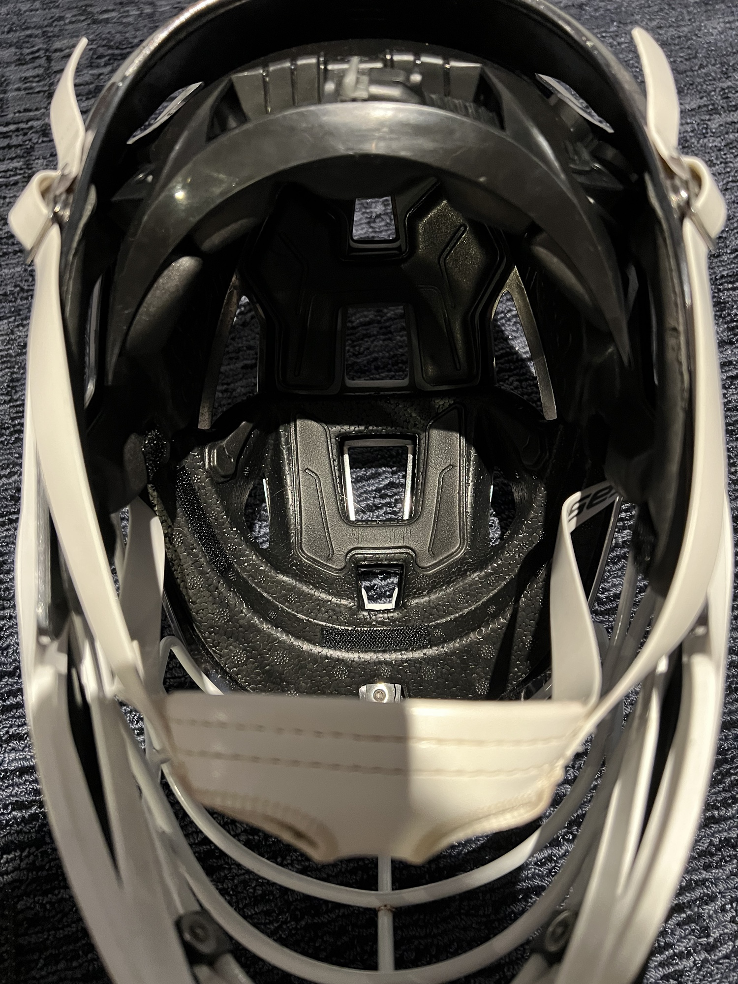 Chrome Cascade S Lacrosse Helmet | SidelineSwap