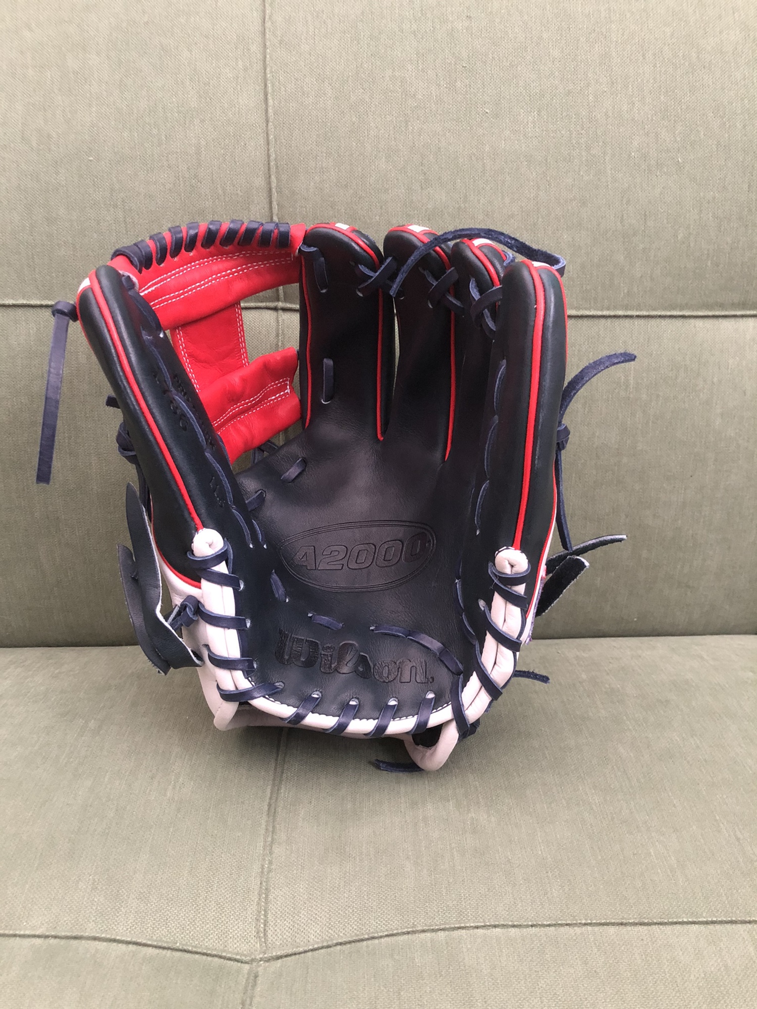 Limited Edition Cuba Wilson A2000 11.5 | SidelineSwap