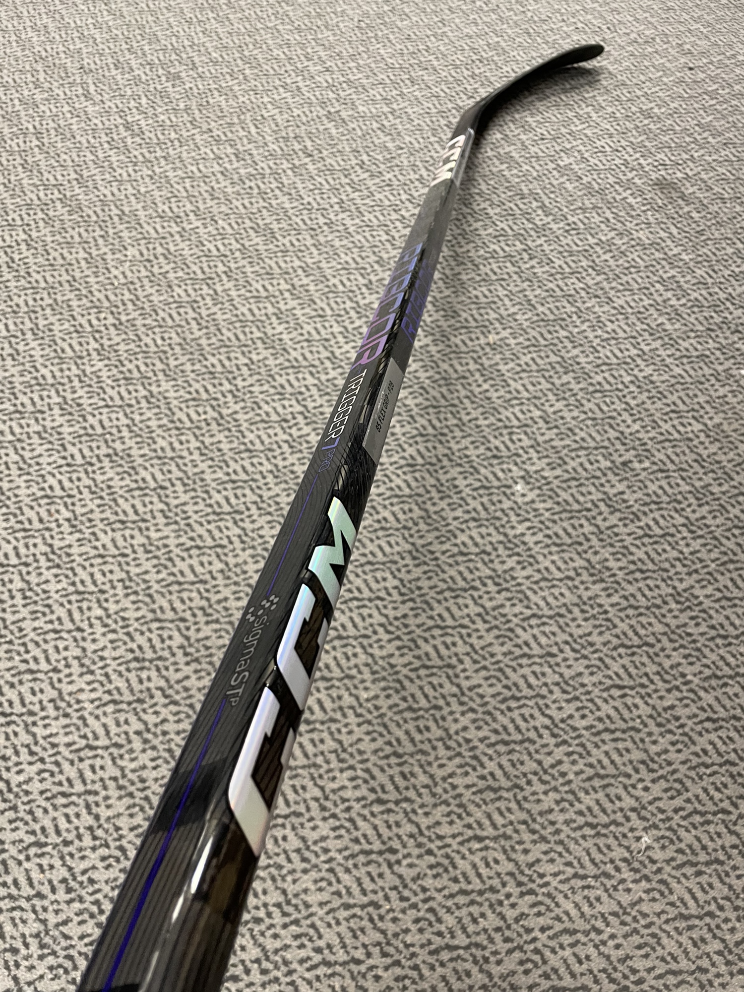 CCM Trigger 7 Pro 85 Flex P28 curve left hand stick | SidelineSwap