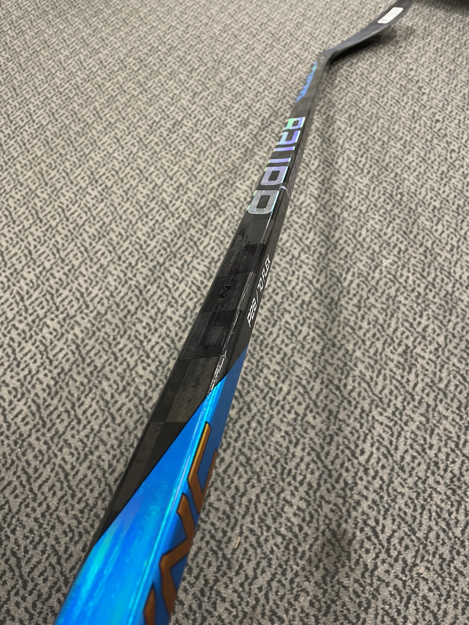 Bauer Nexus Sync 70 Flex P28 curve right hand stick | SidelineSwap