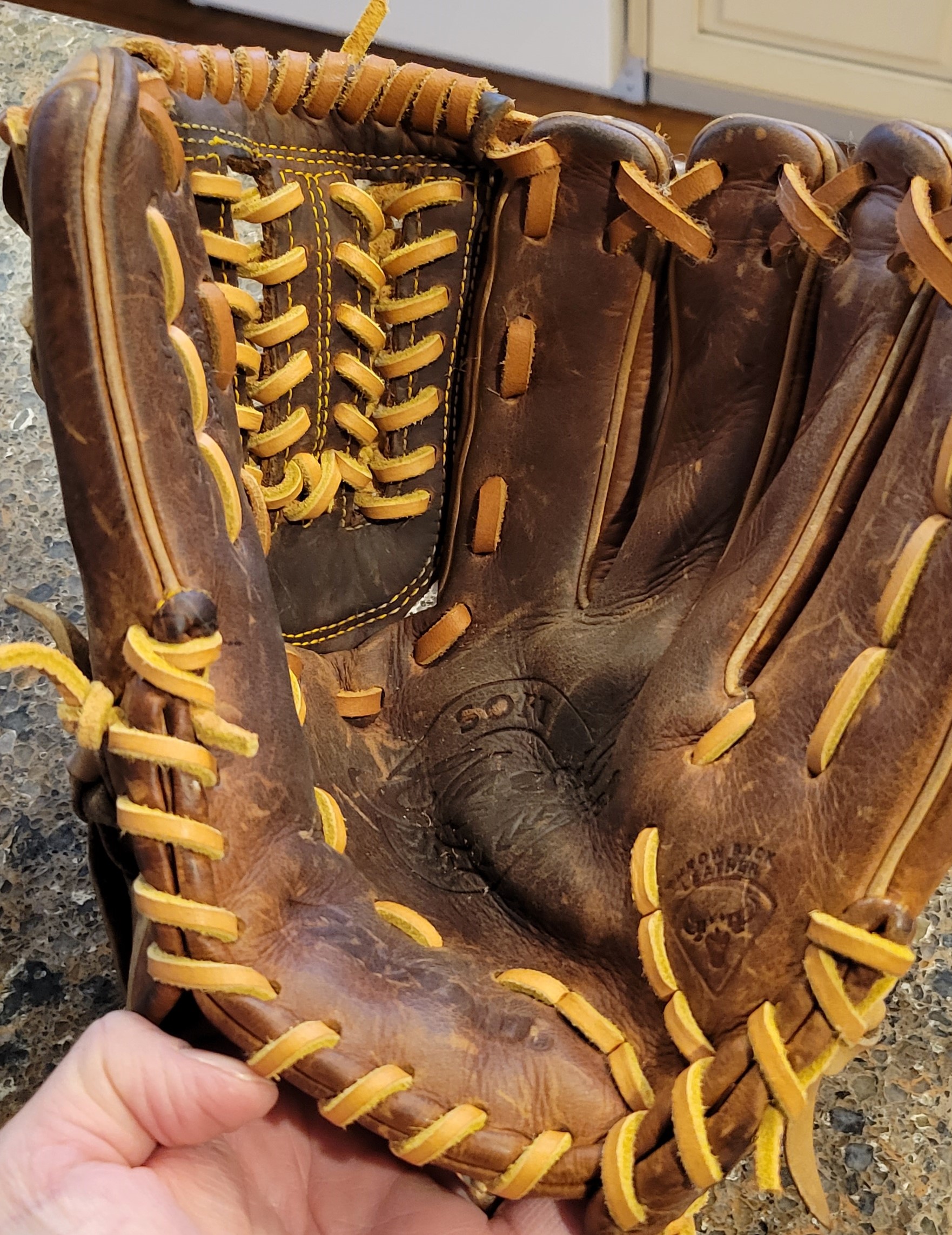 Used Right Hand Throw Mizuno Infield Classic Pro Soft Baseball Glove 11 ...
