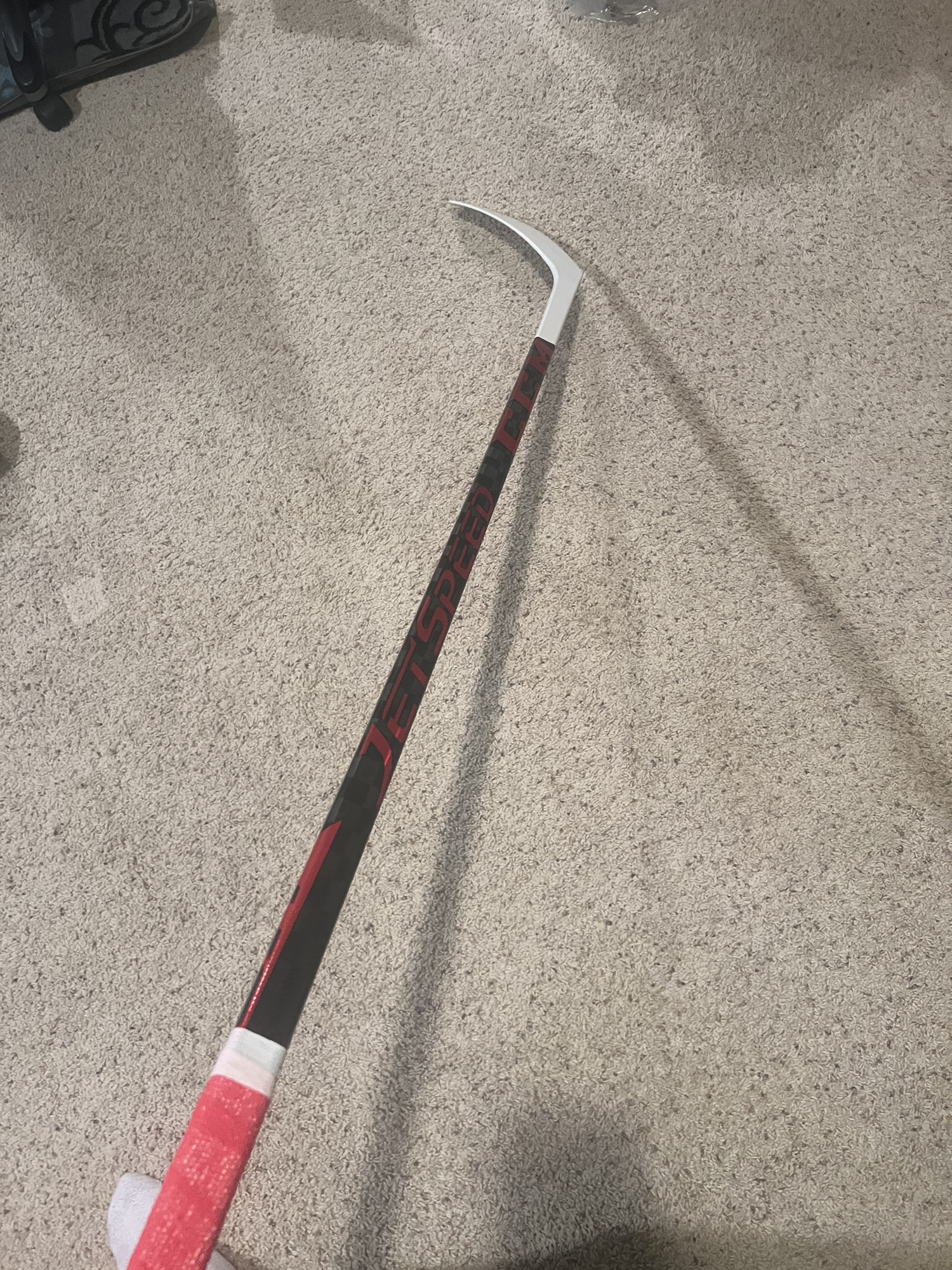 Intermediate Right Handed P29 Jetspeed FT4 Pro Hockey Stick | SidelineSwap