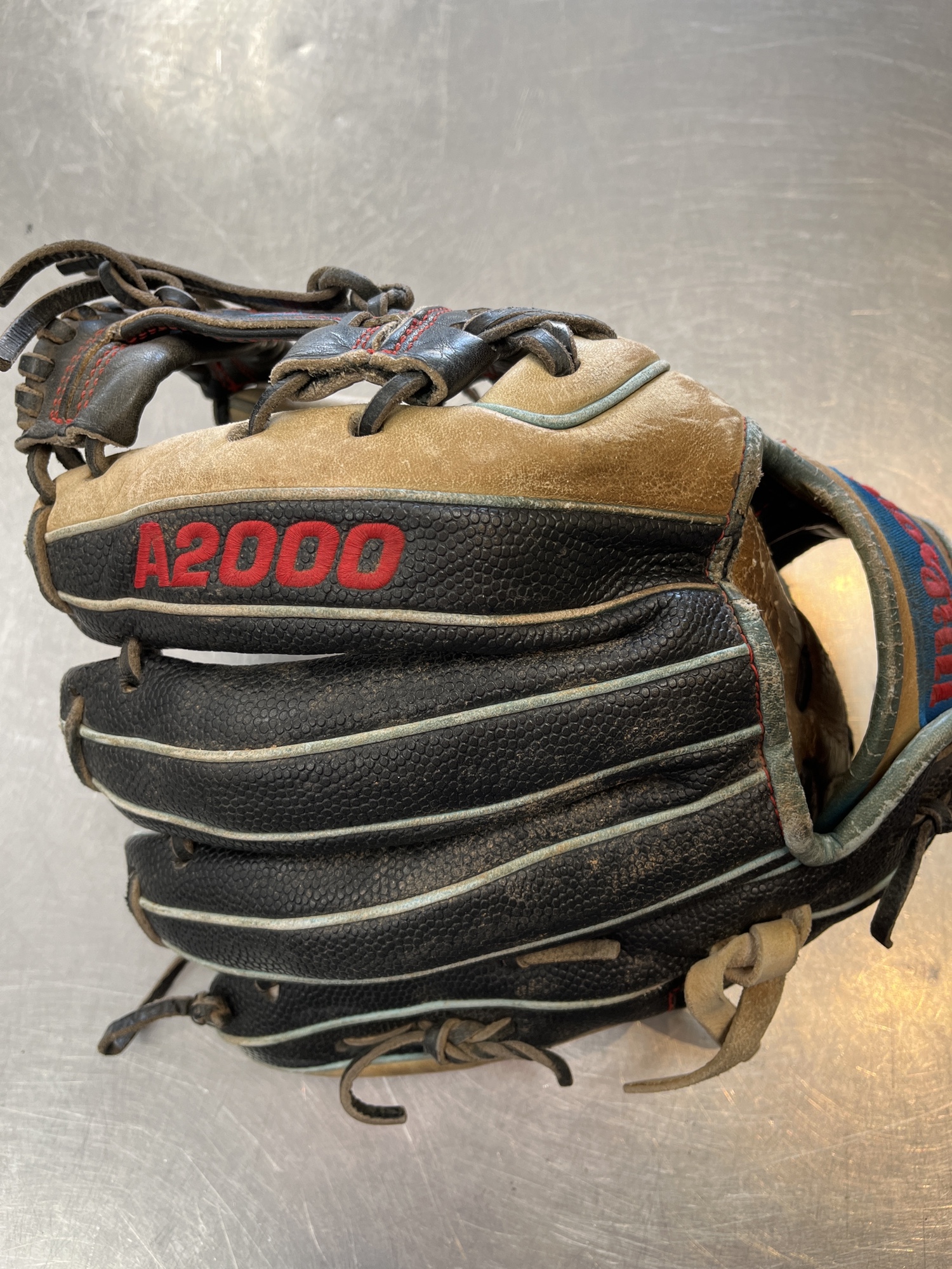 Wilson DP15 A2000 11.5" Baseball Glove | SidelineSwap