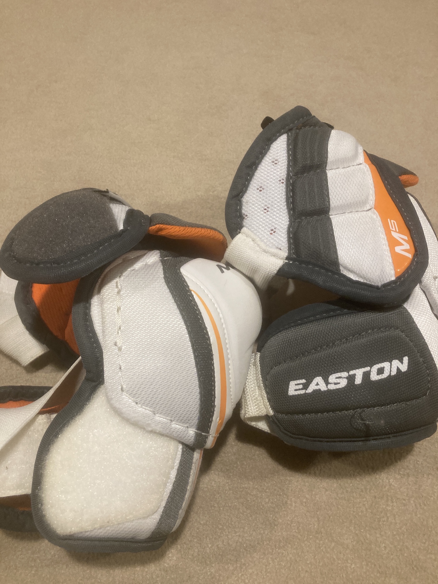 Used Small Easton Mako M5 Elbow Pads | SidelineSwap