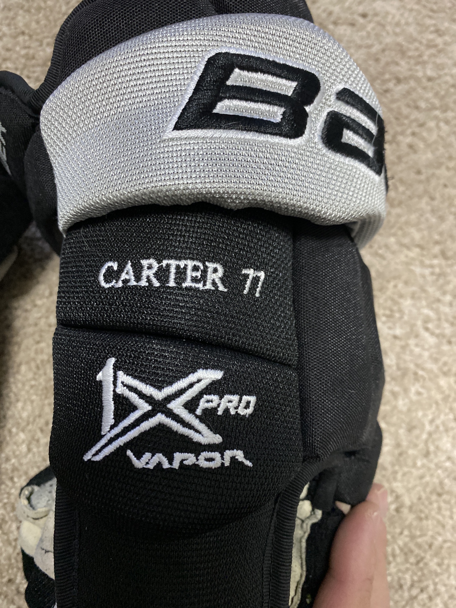 Lightly Used Black Bauer Vapor 1x Pro Gloves Jeff Carter LA Kings ...