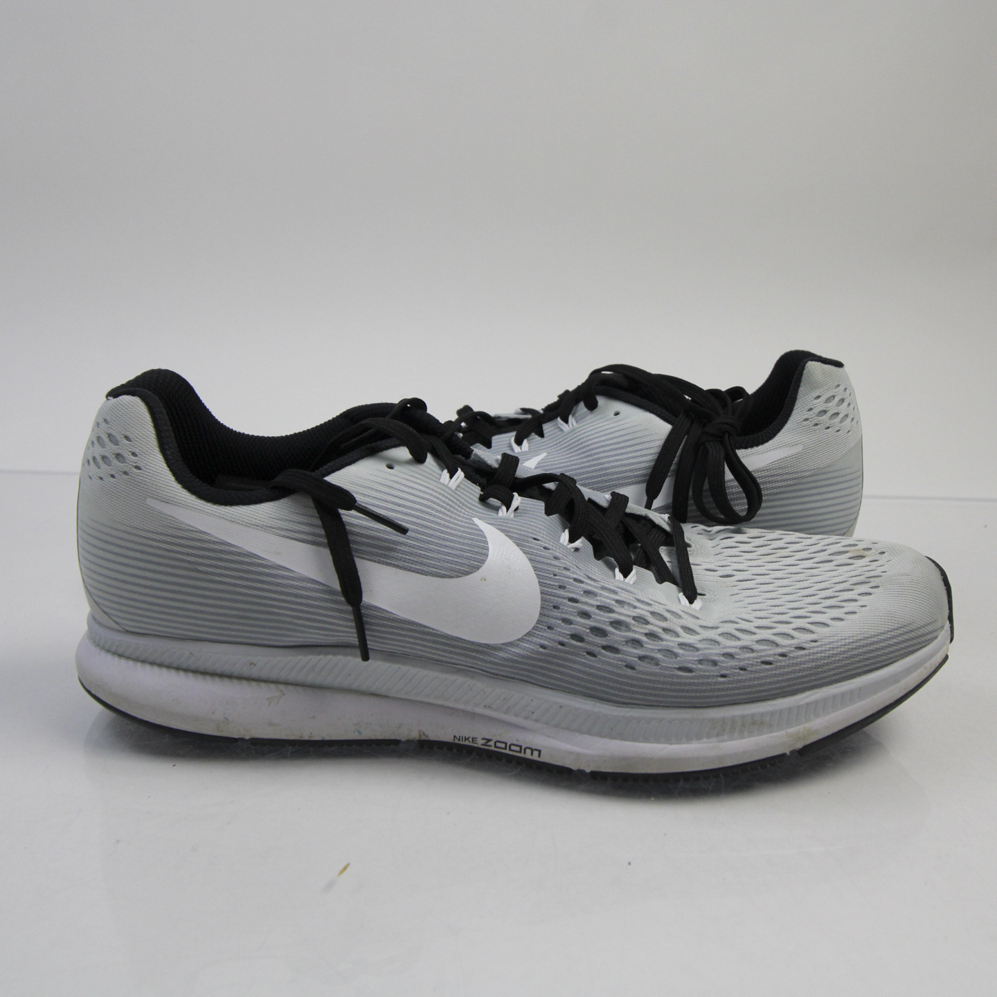 Nike Team Running Jogging Shoes Men's Light Gray Used 14 | SidelineSwap