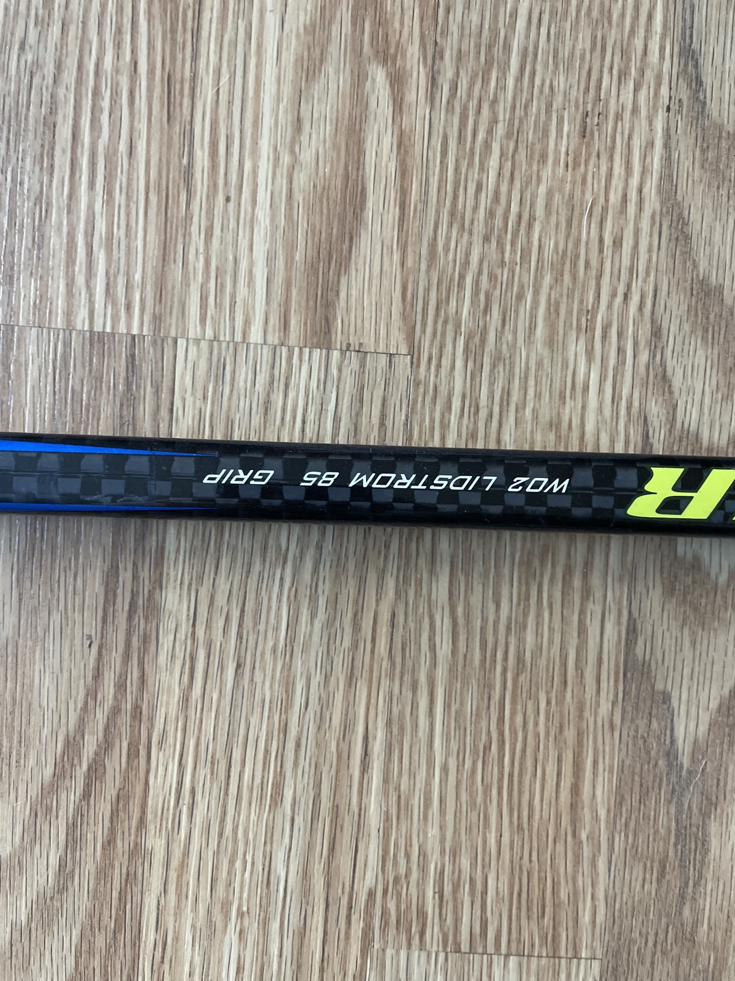 Warrior Alpha QX Pro - Senior - 85 - W02 Lidstrom - Grip | SidelineSwap