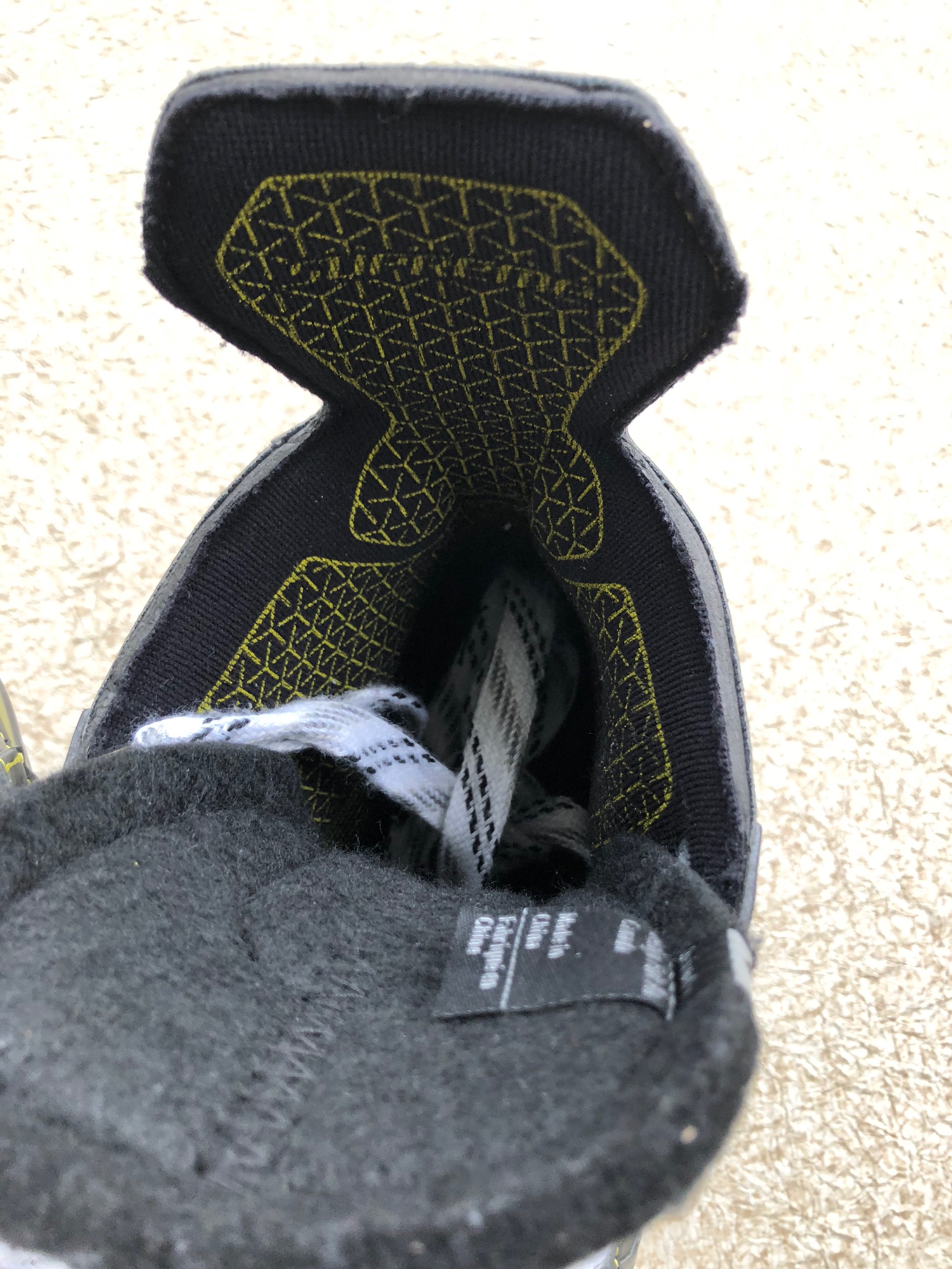 Junior LIKE NEW Used Bauer Supreme elite Hockey Skates Extra Wide Width ...