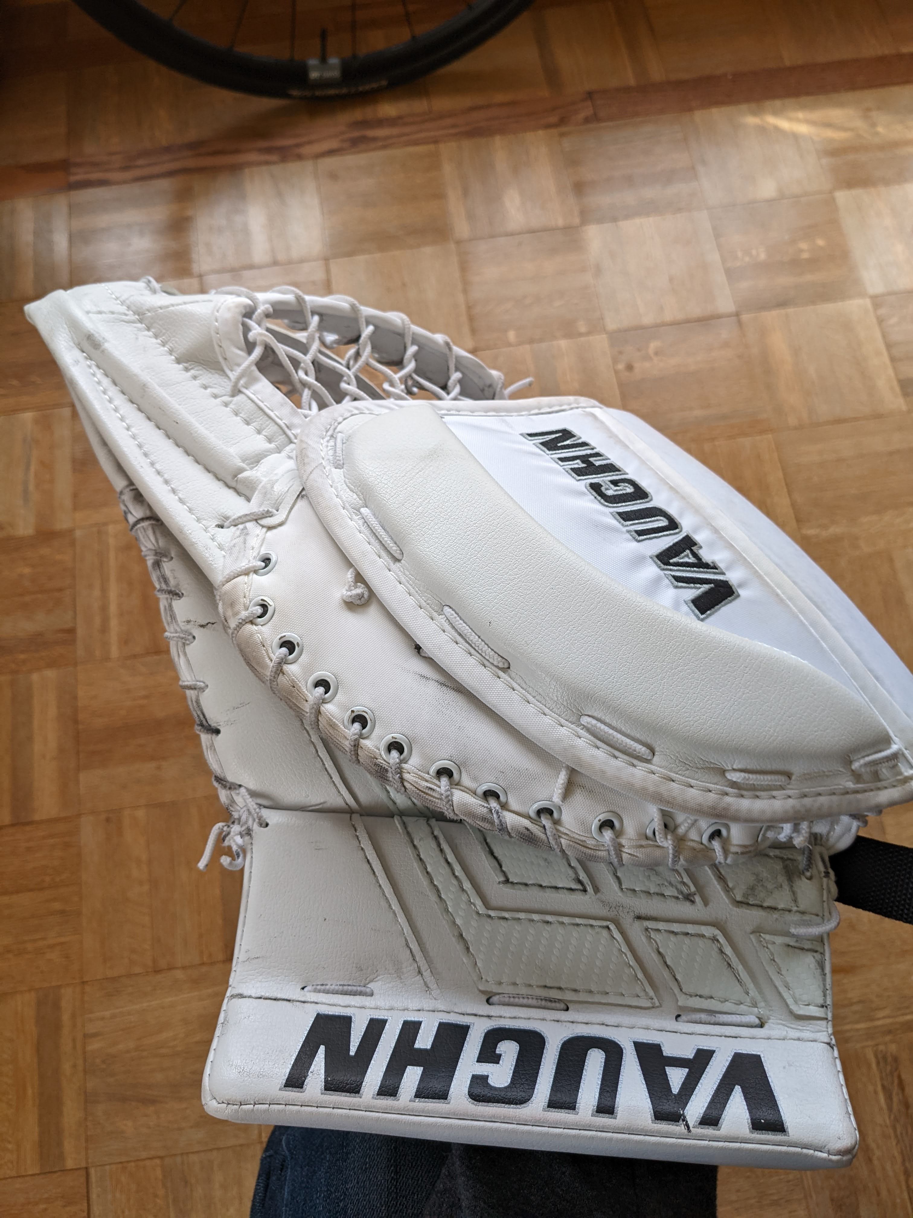 Lightly Used Regular Vaughn Velocity VE8 Pro Trapper - Excellent ...