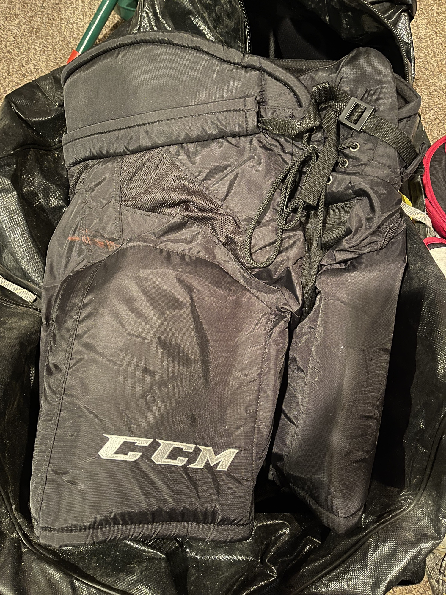 Senior Large CCM Pro Stock HP35 Hockey Pants | SidelineSwap