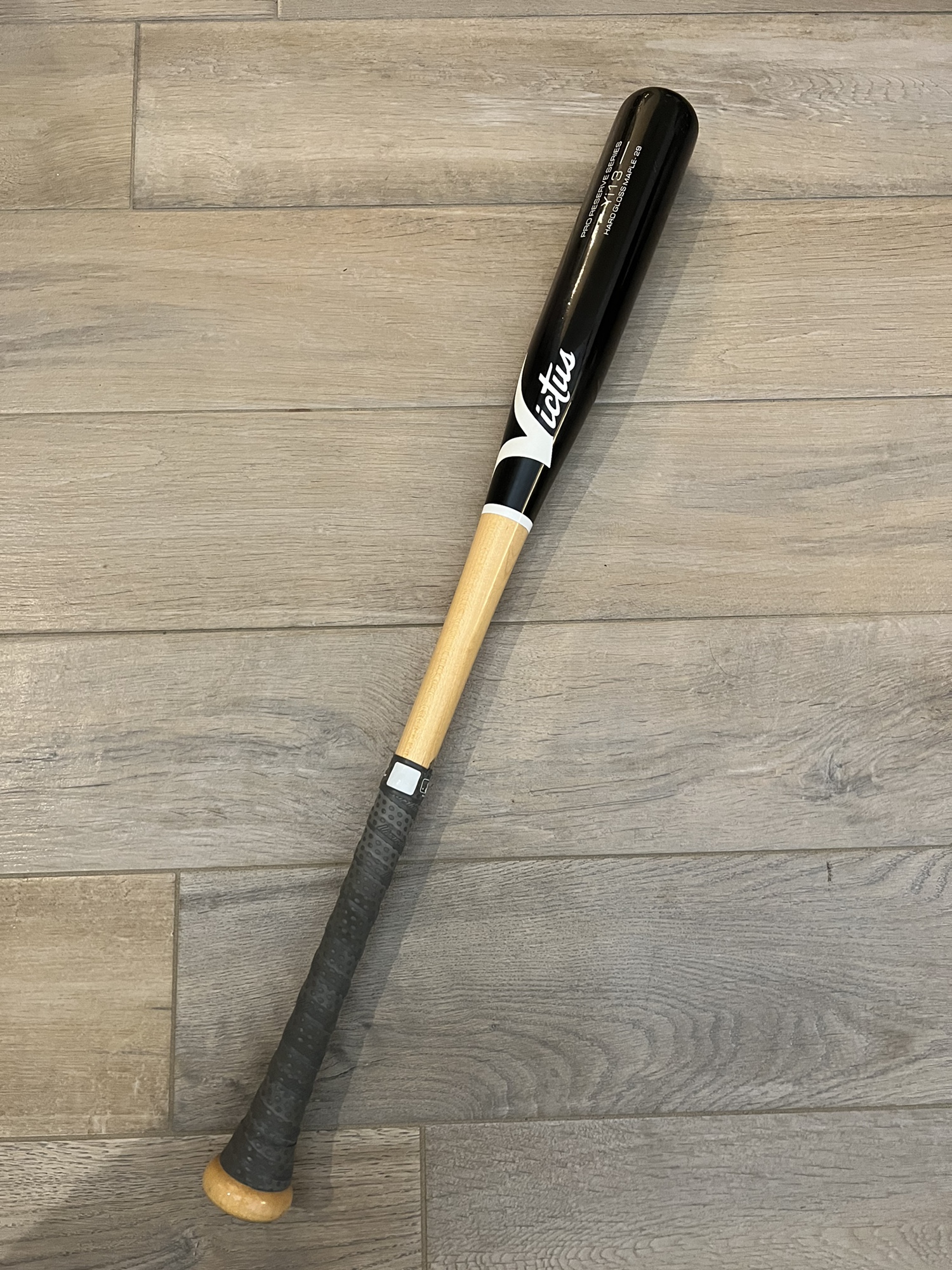 Victus Pro Reserve Series Yi13 Hard Gloss Maple Bat | SidelineSwap