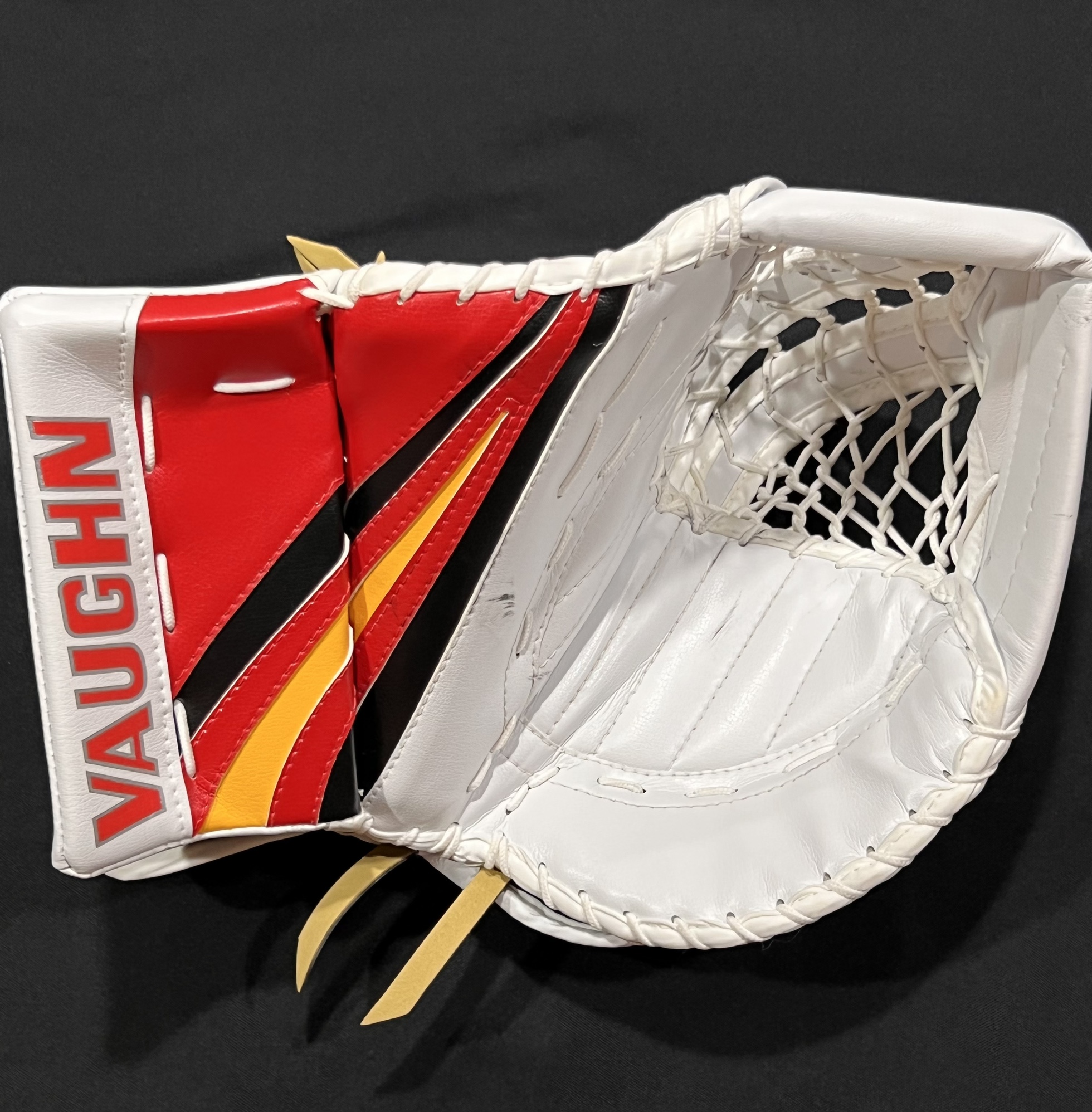 Pro Stock Vaughn Velocity V4 hockey goalie glove | SidelineSwap
