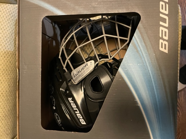 New Youth Bauer 2100 Helmet | SidelineSwap