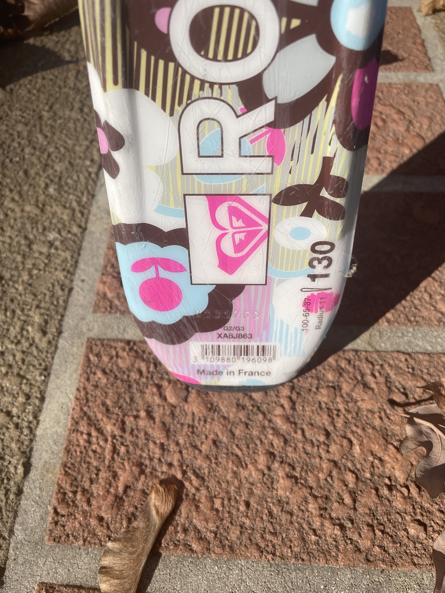 Roxy 130 kids skis | SidelineSwap