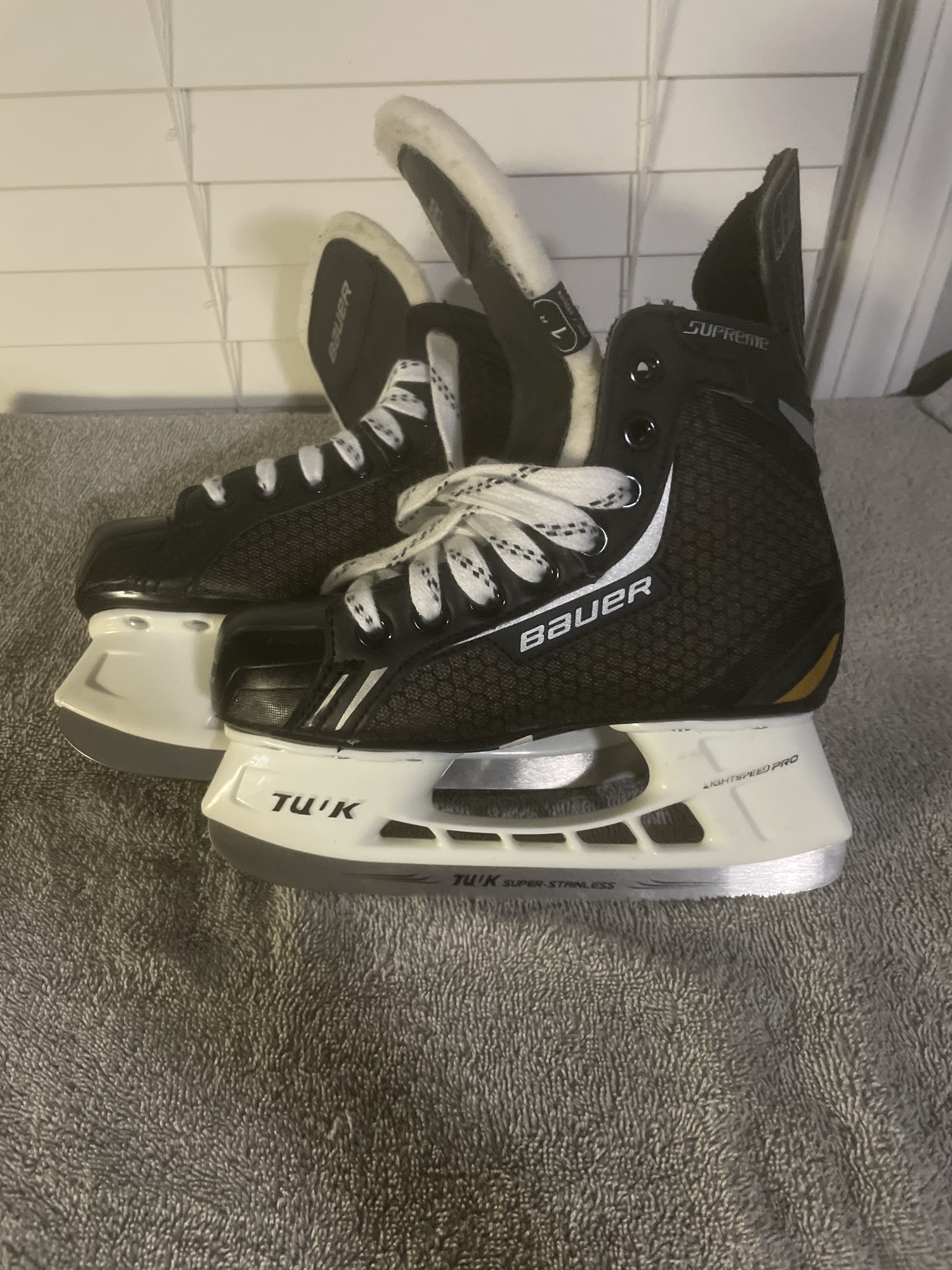 Bauer Supreme One.4 Hockey Skates | SidelineSwap