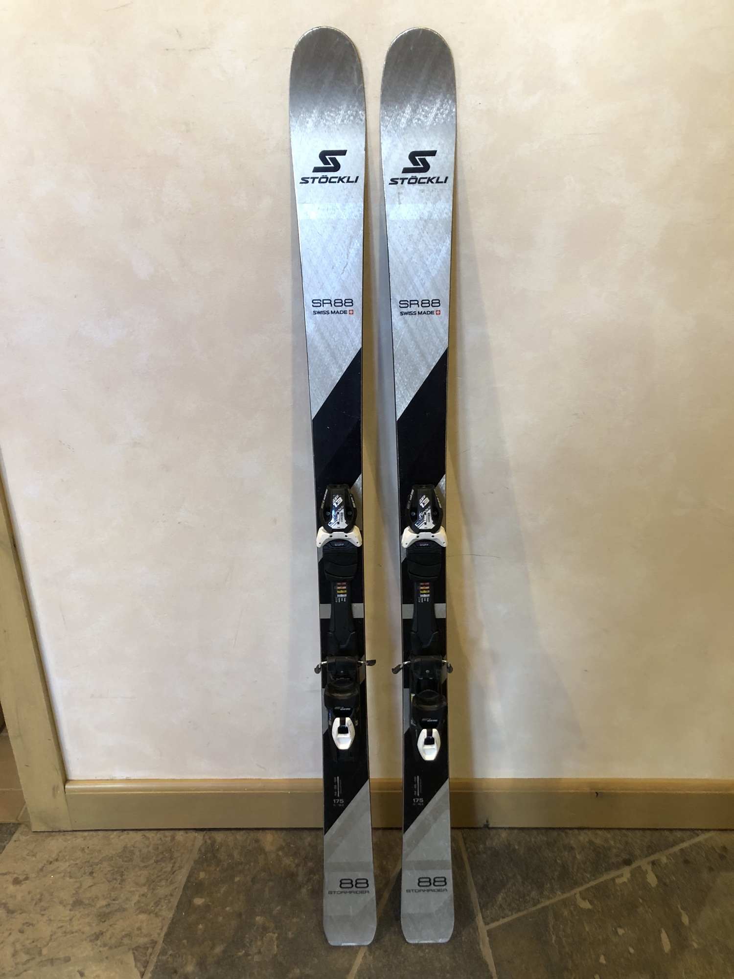 2022 Stockli Stormrider 88 Skis With Bindings 175cm | SidelineSwap