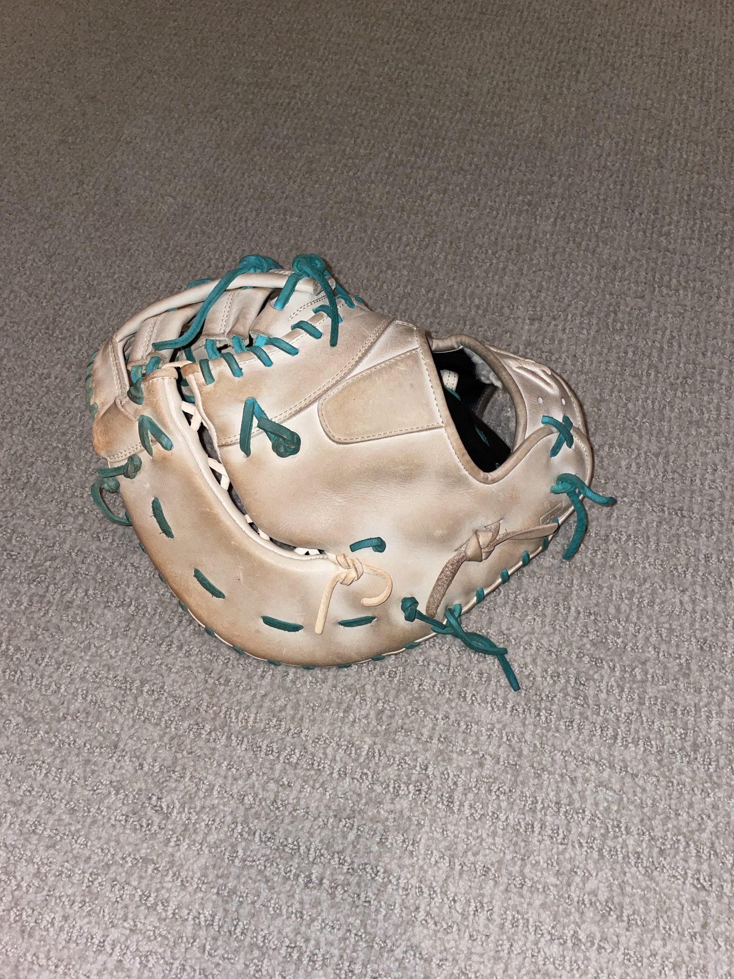 44 pro first base mitt | SidelineSwap