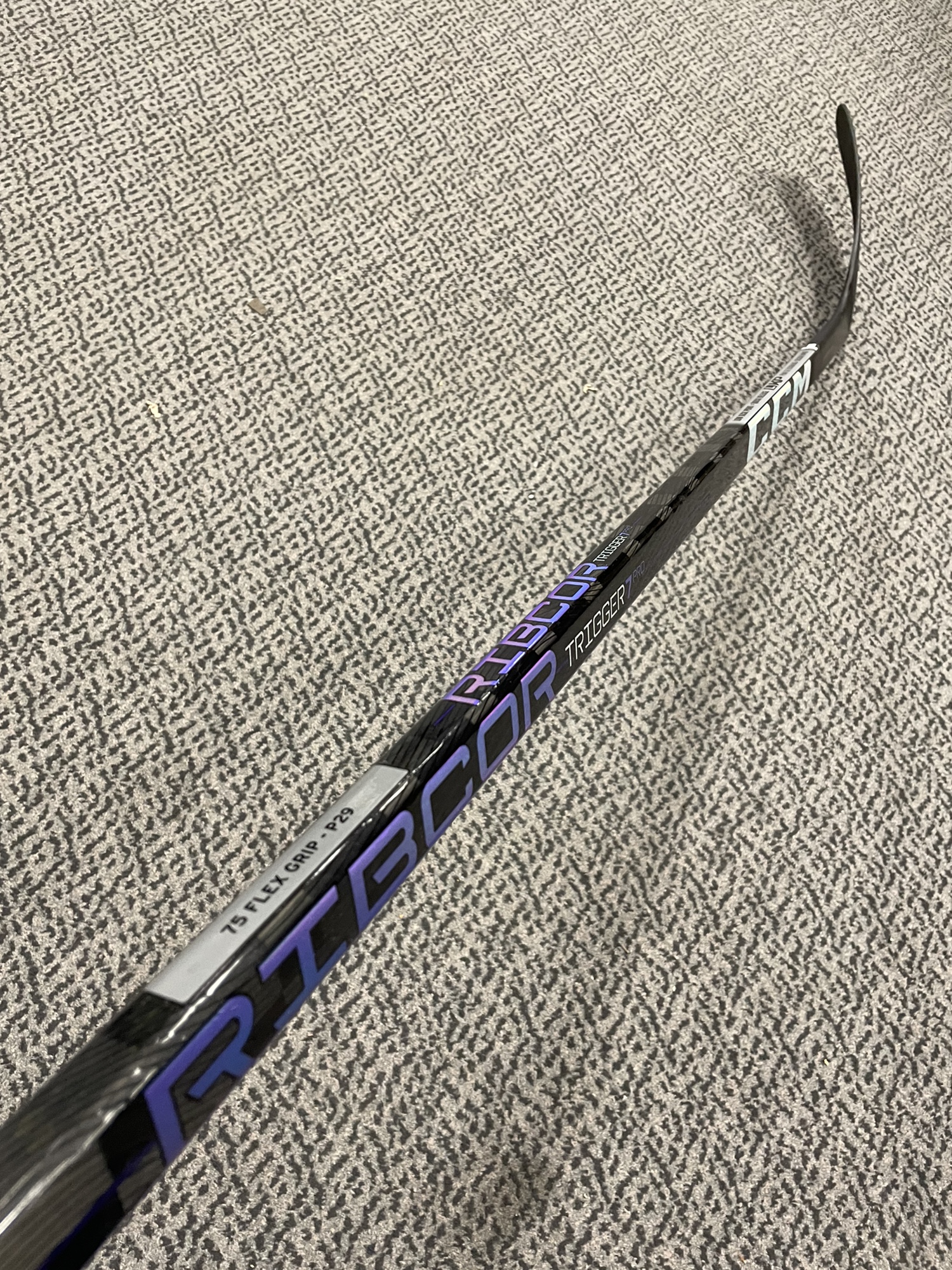 CCM Trigger 7 Pro 75 Flex P29 curve right hand stick | SidelineSwap
