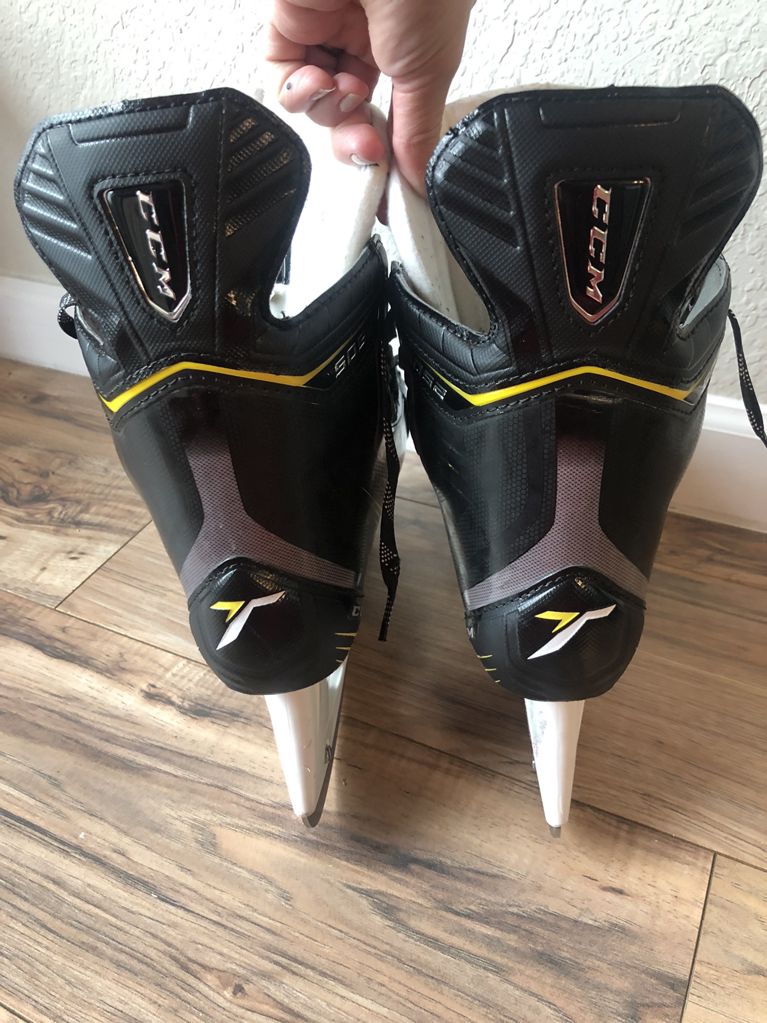 Used CCM Regular Width Size 9 Tacks 5052 Hockey Skates | SidelineSwap