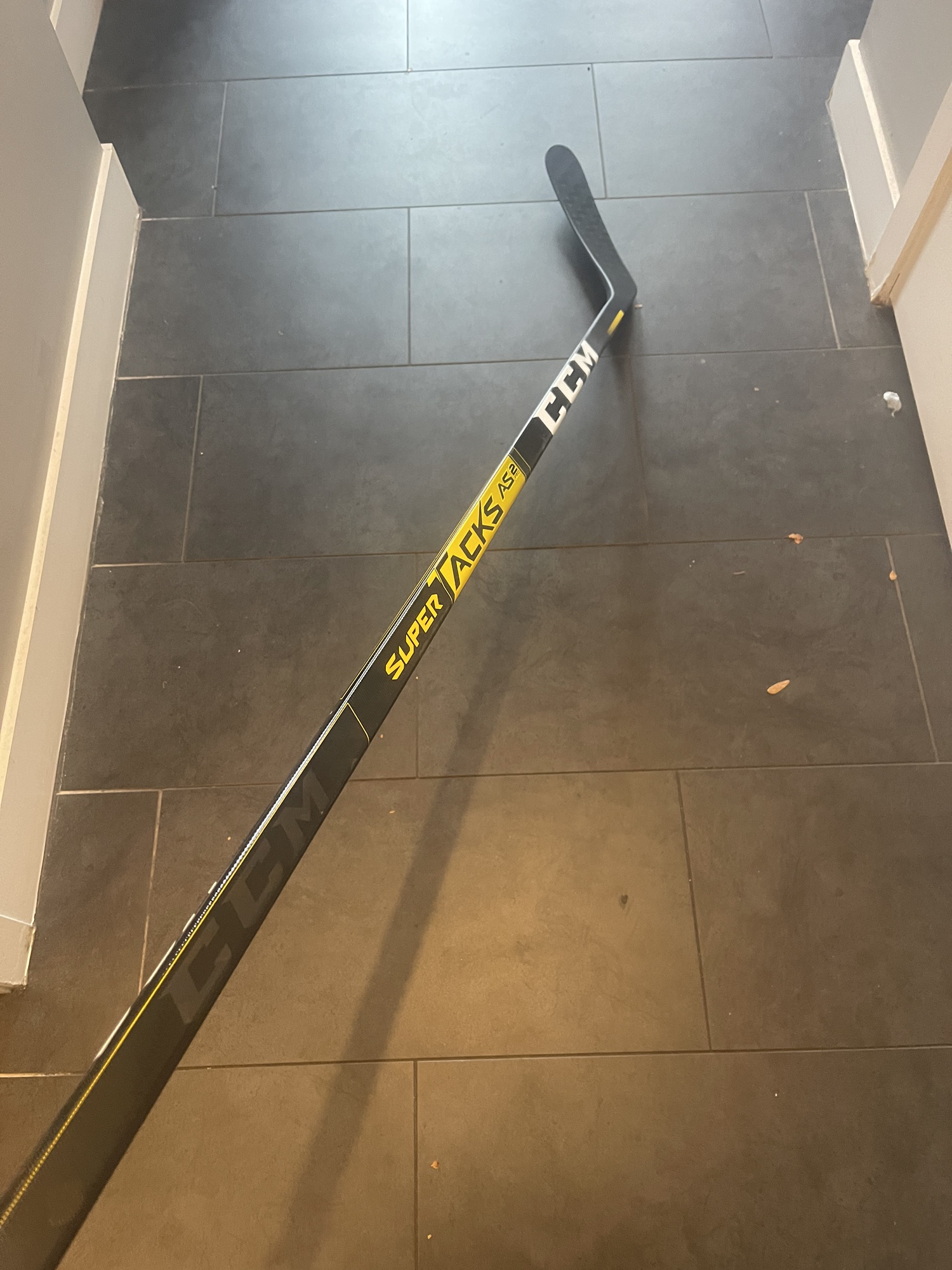 CCM SuperTack As2 Pro 75 Flex P28M LH | SidelineSwap