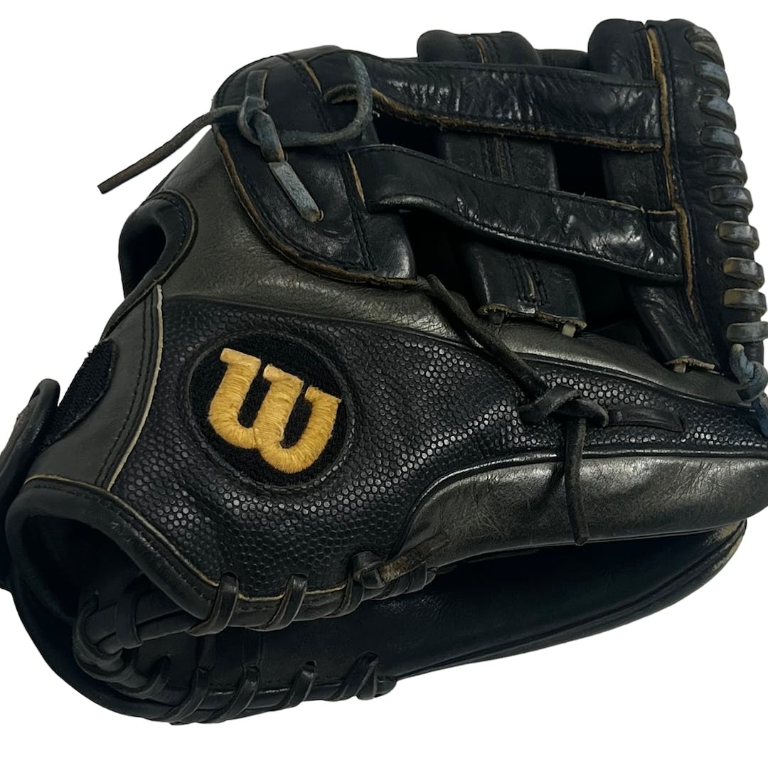 Used Wilson A2000 12" Fielders Gloves | SidelineSwap