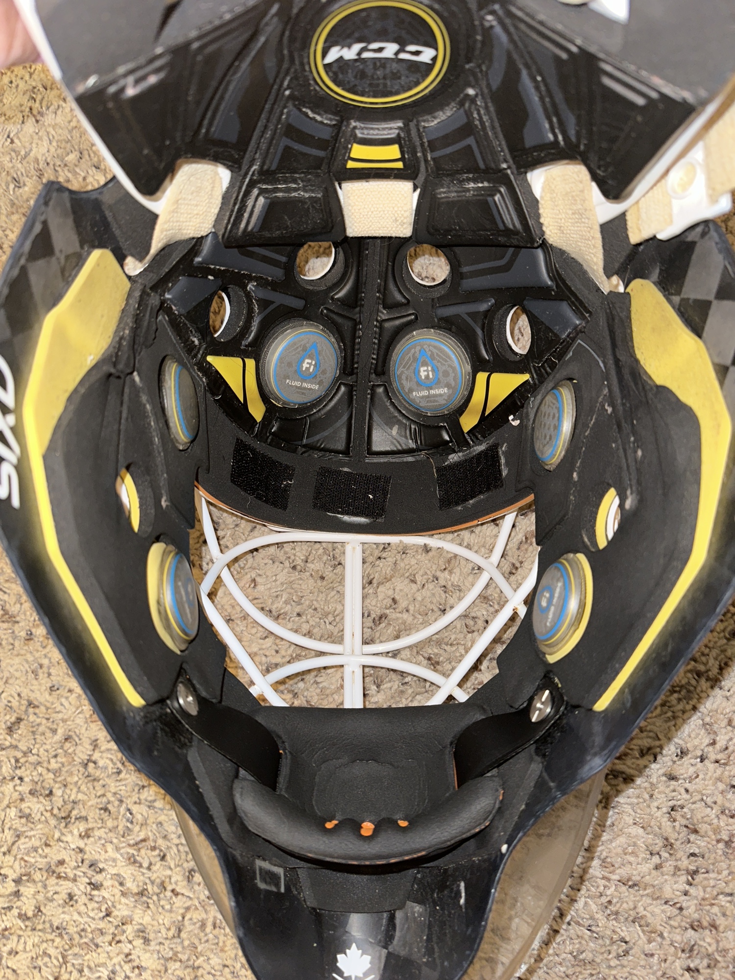 Ccm Axis Pro Mask | SidelineSwap